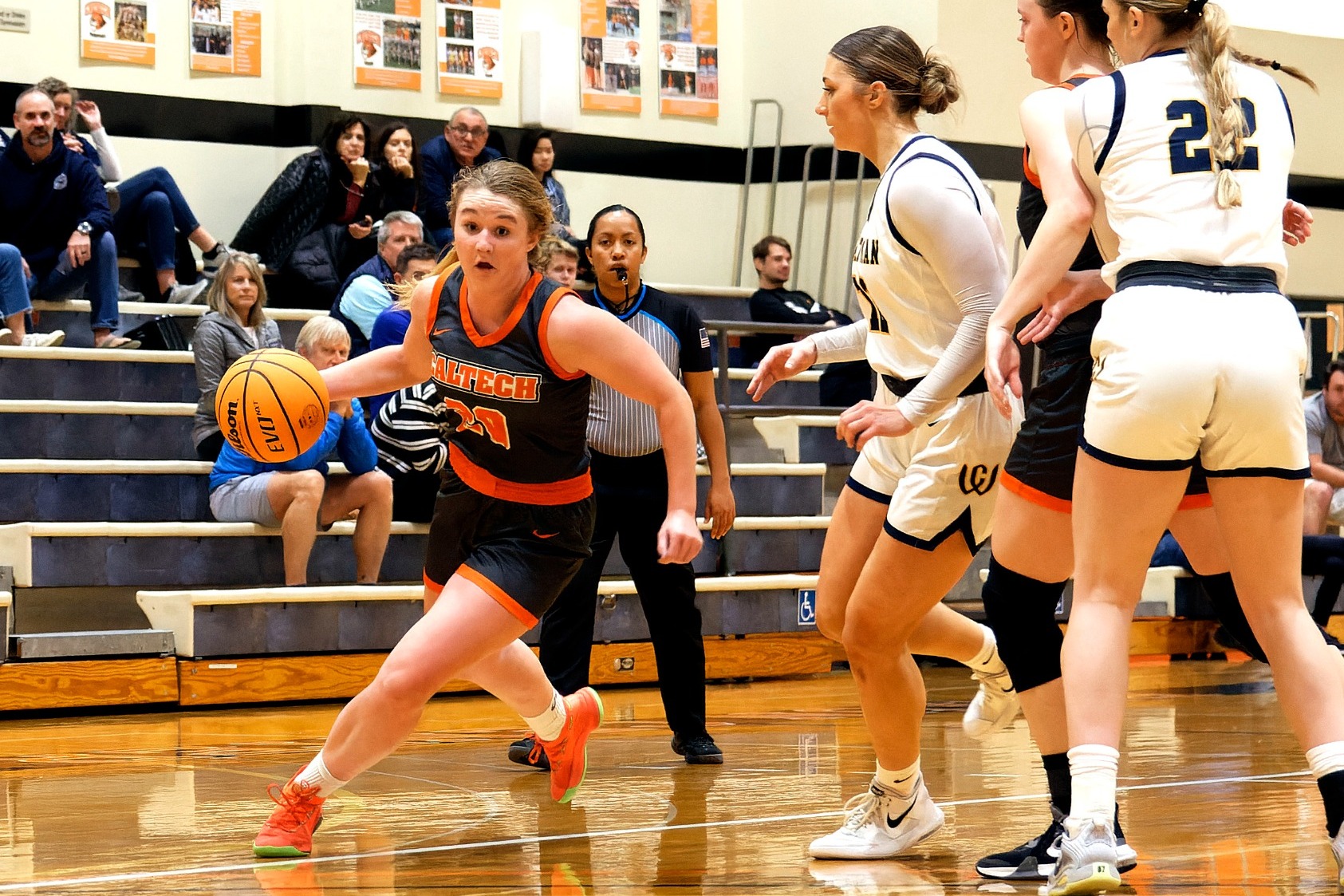 Vondra Scores 24 as Women's Basketball Downs Lewis & Clark College ...