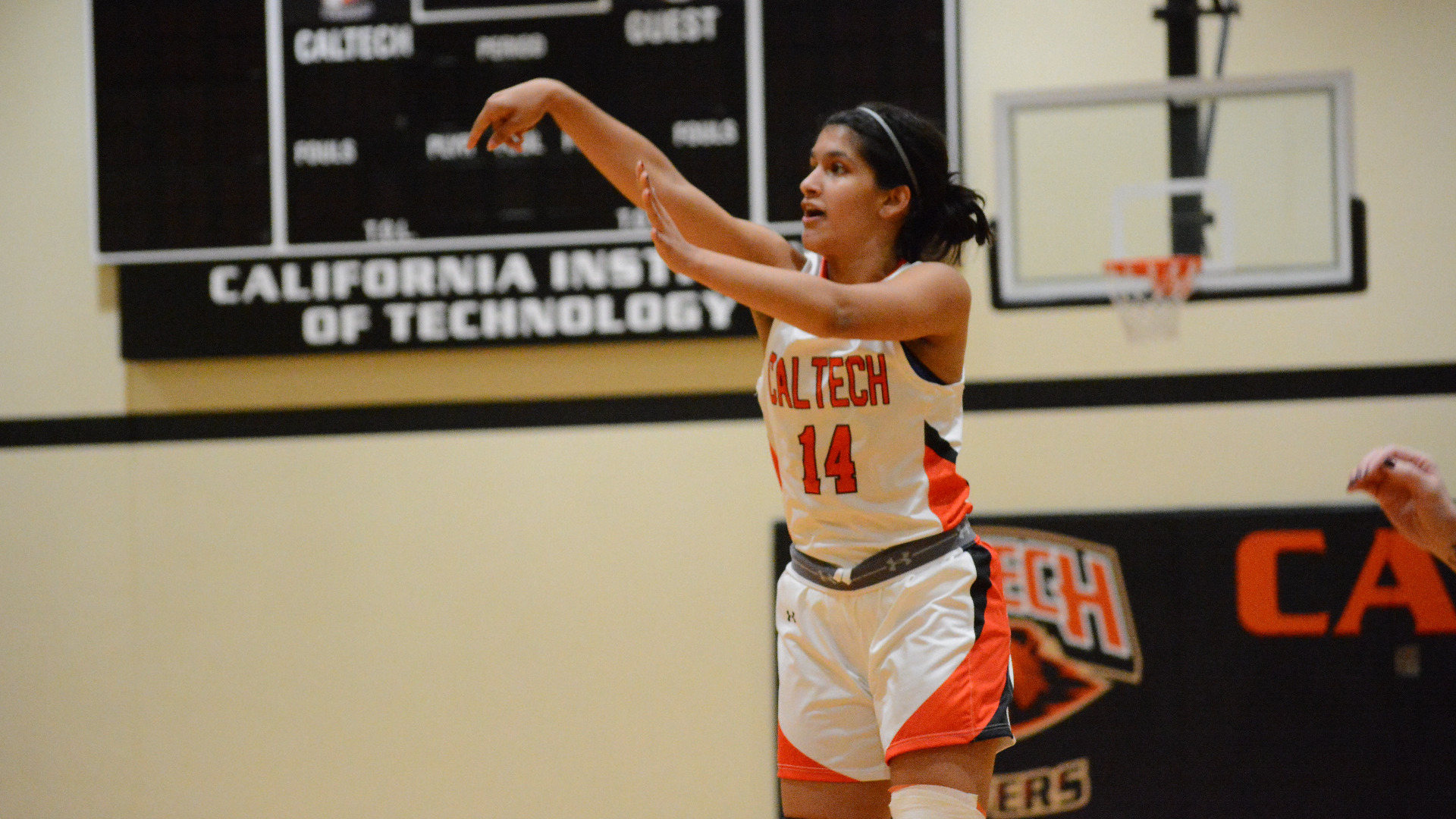 Women's Basketball Takes Occidental to the Brink in One-Point Thriller ...