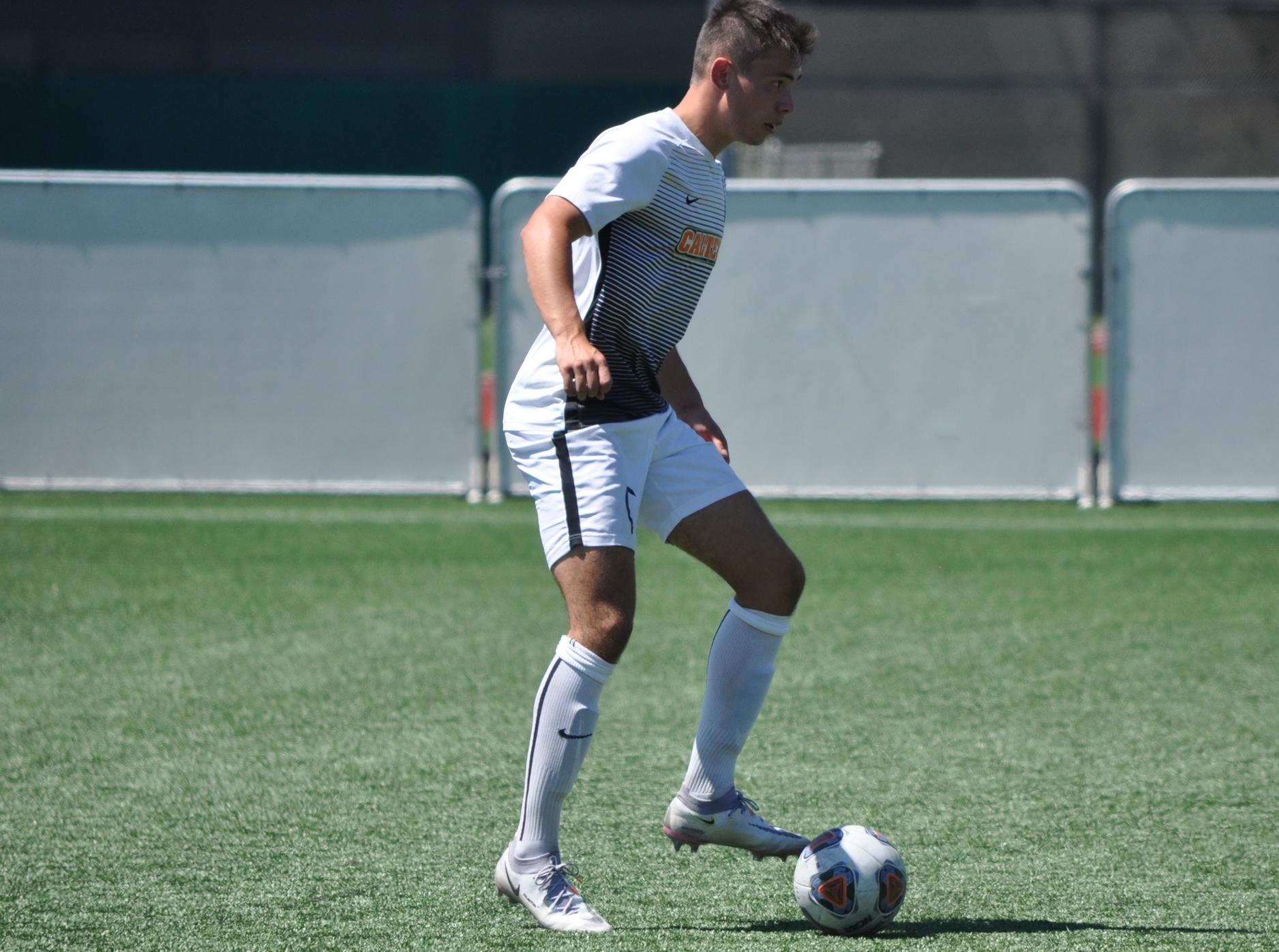 Men's Soccer Tests No. 21 CMS - California Institute of Technology