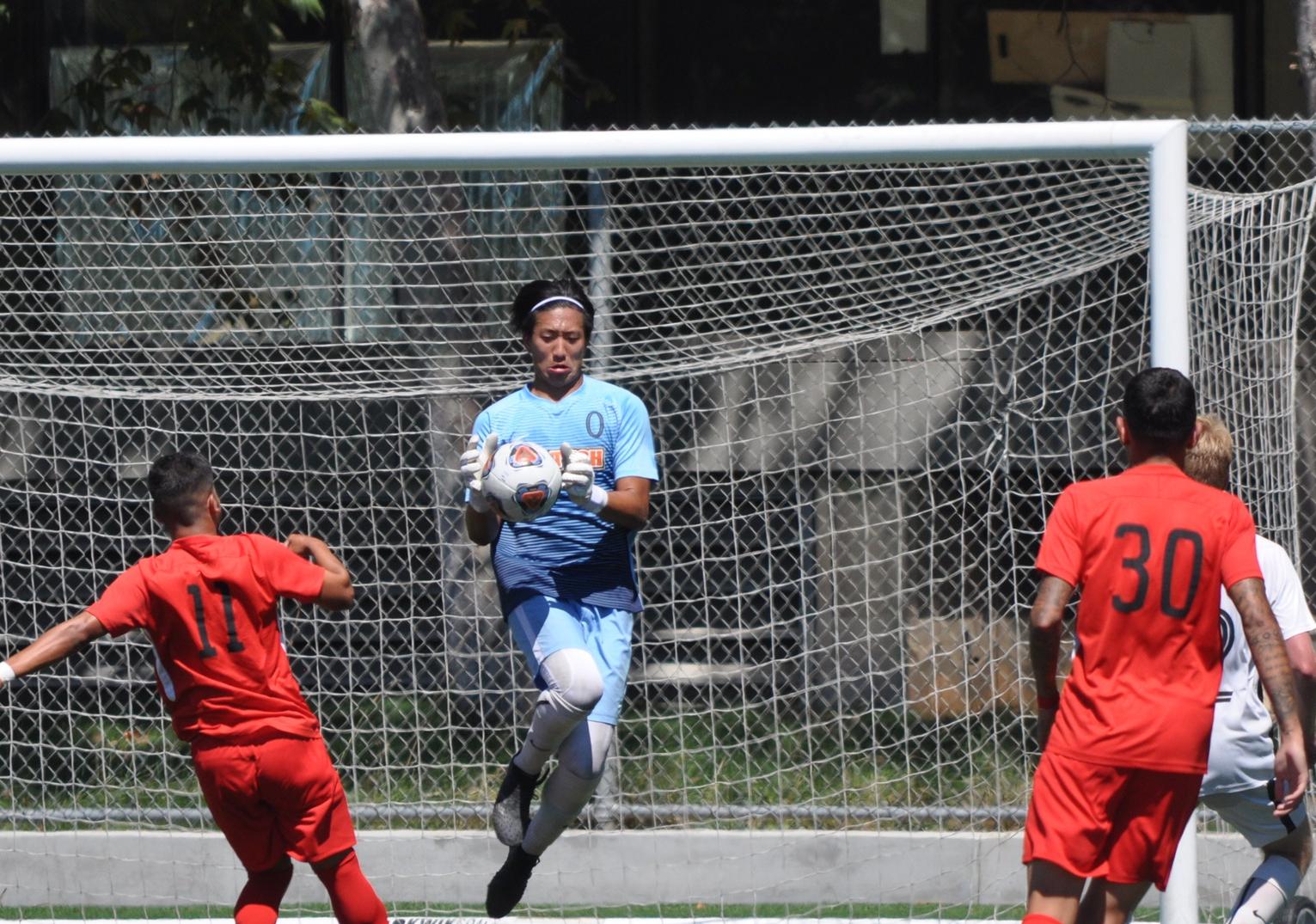 Men's Soccer Battles Whittier at Home - California Institute of Technology