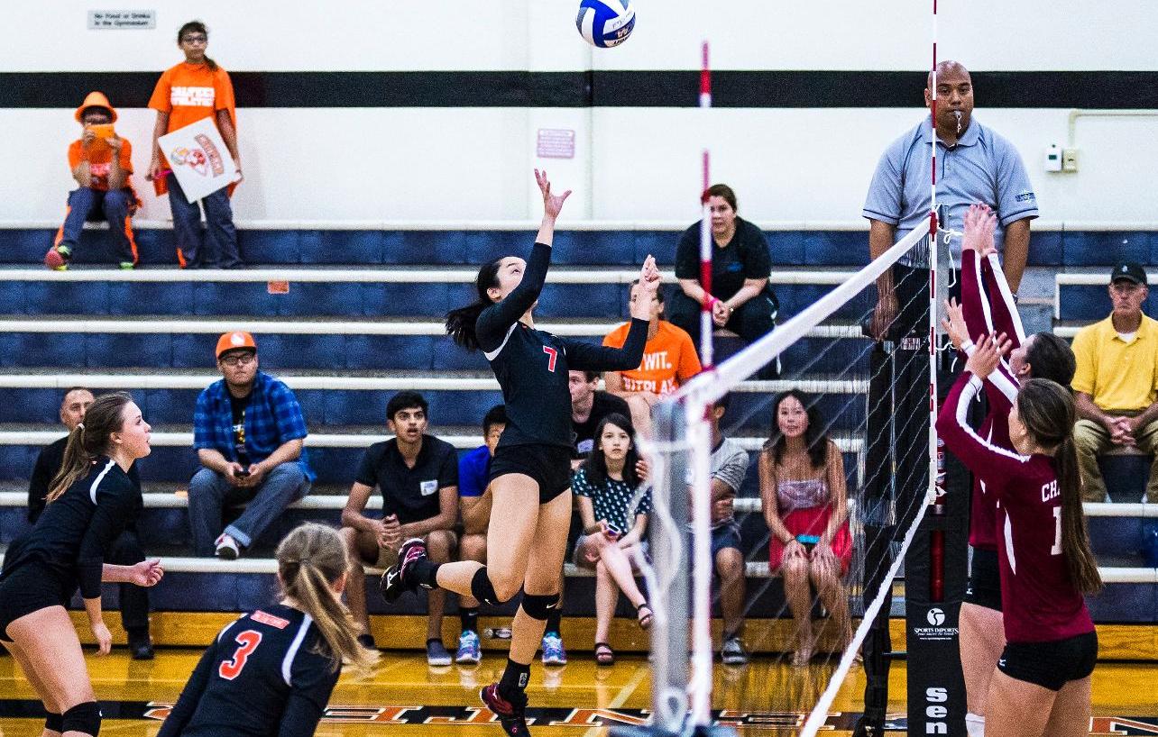 Li Paces Volleyball at La Verne - California Institute of Technology