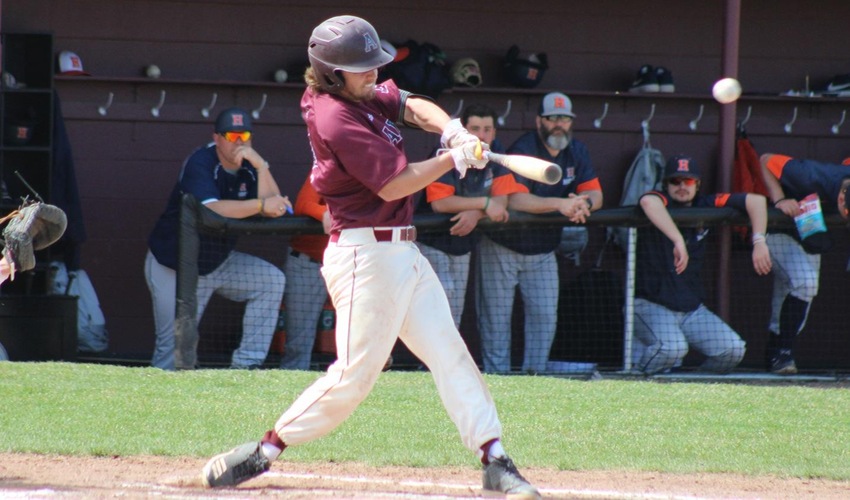 Baseball Sweeps Wilmington In Three-Game Series - Alma College