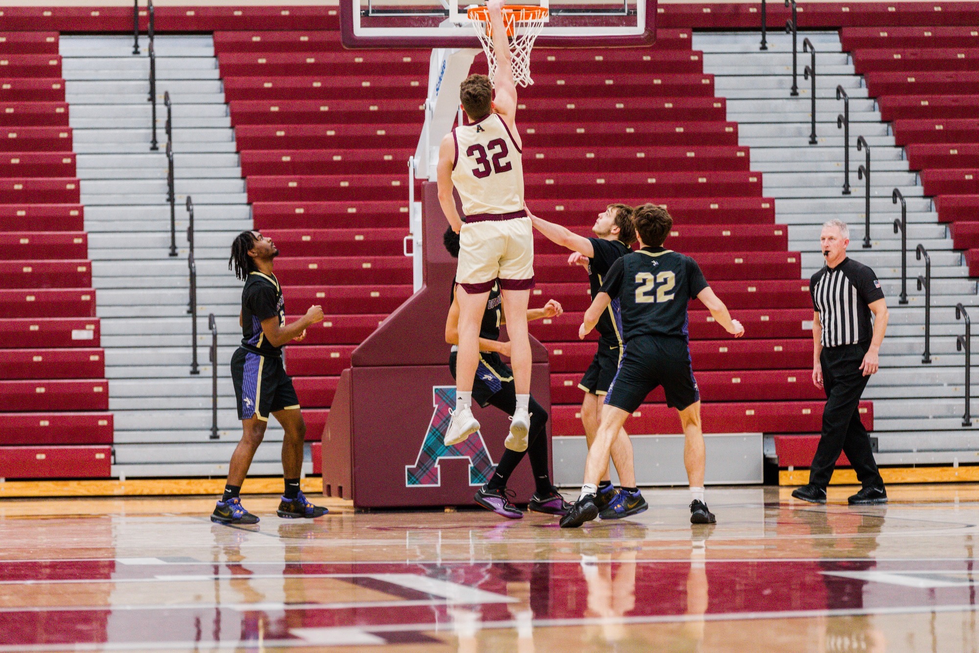 Men's Basketball Wins Handily to Open Up Florida Trip - Alma College