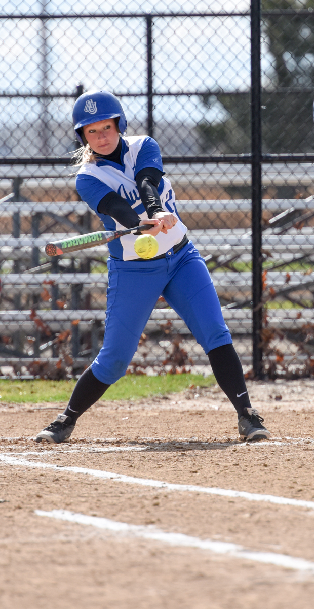 Amie Raynor - Softball - Aurora University Athletics