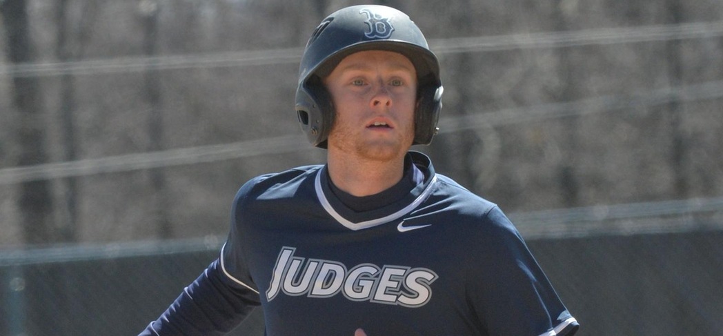 Baseball drops two to CWRU - Brandeis University