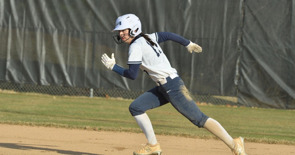 Softball sweeps Lesley, 8-0 and 13-0 - Brandeis University