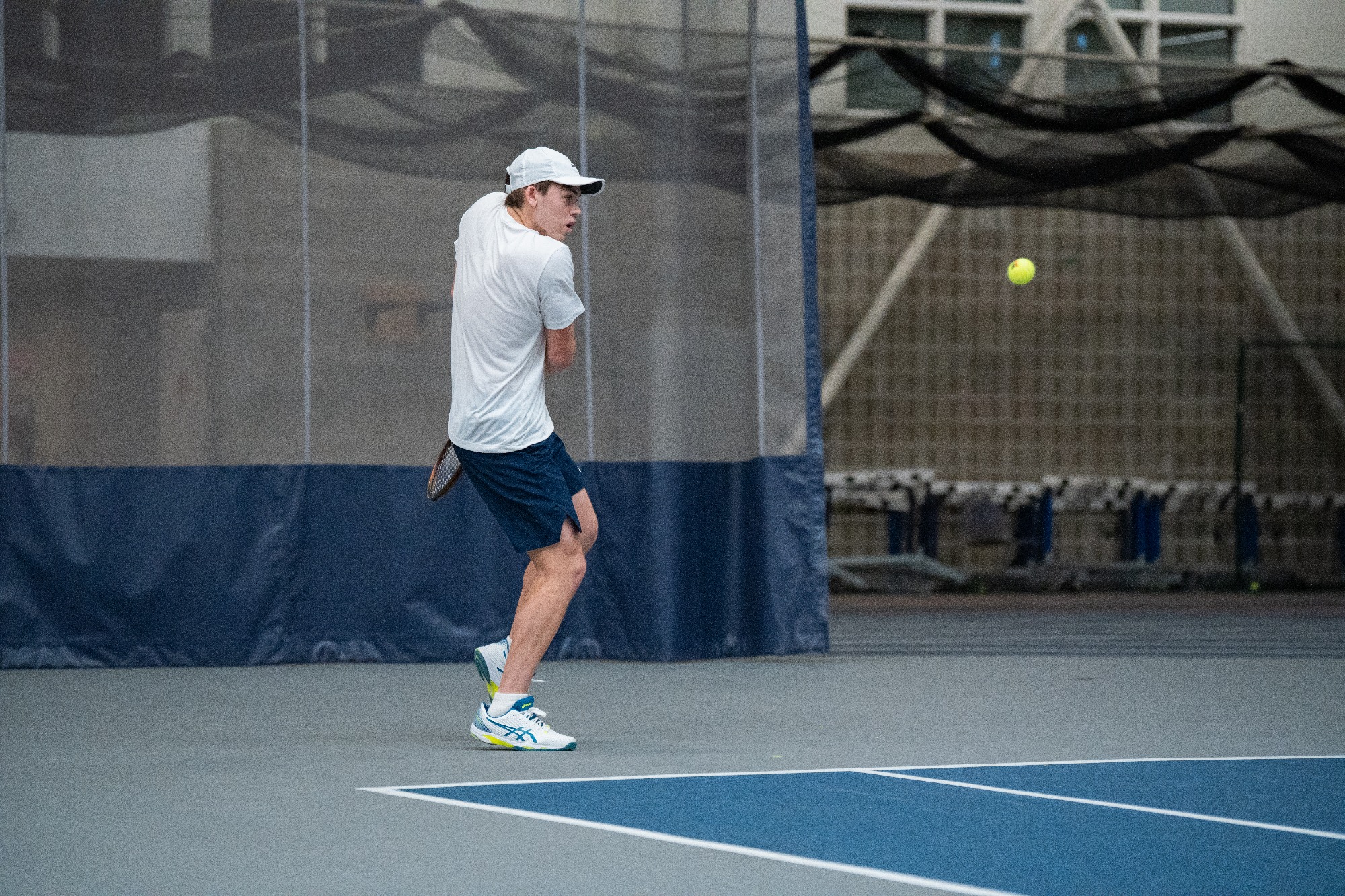 Men's tennis battles in three-setters before falling to #26 MIT, 6-3 ...