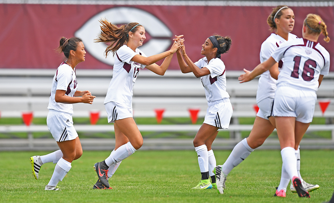 #3 Women's Soccer Blanks #10 Pomona-Pitzer in Top 10 Matchup ...