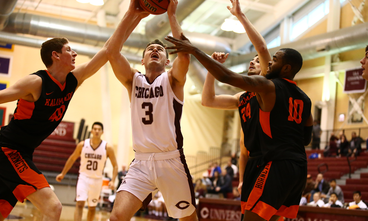 UChicago Men's Basketball Falls Victim to Late Rally, 67-66 at ...