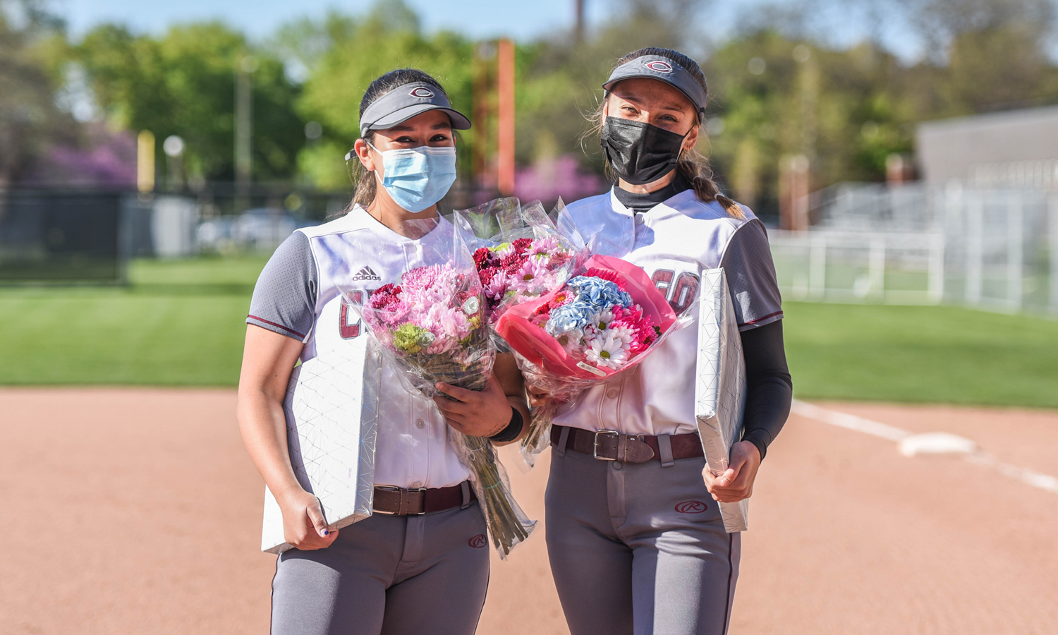 UChicago Softball Sweeps Mount Mary on Senior Day - University of Chicago