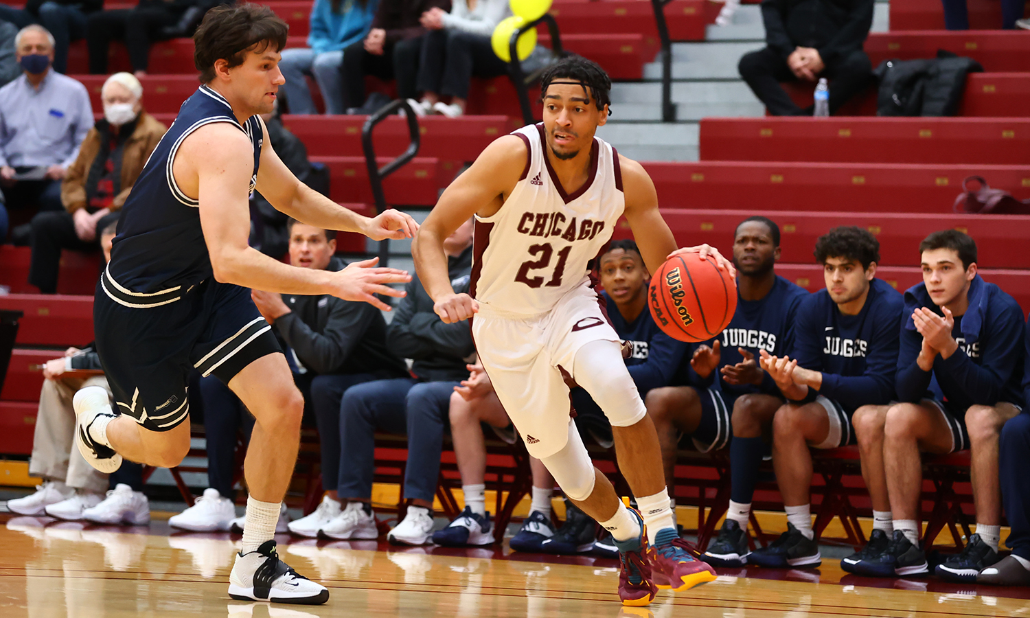 Men's Basketball Rallies Late to Top Illinois Tech on the Road ...
