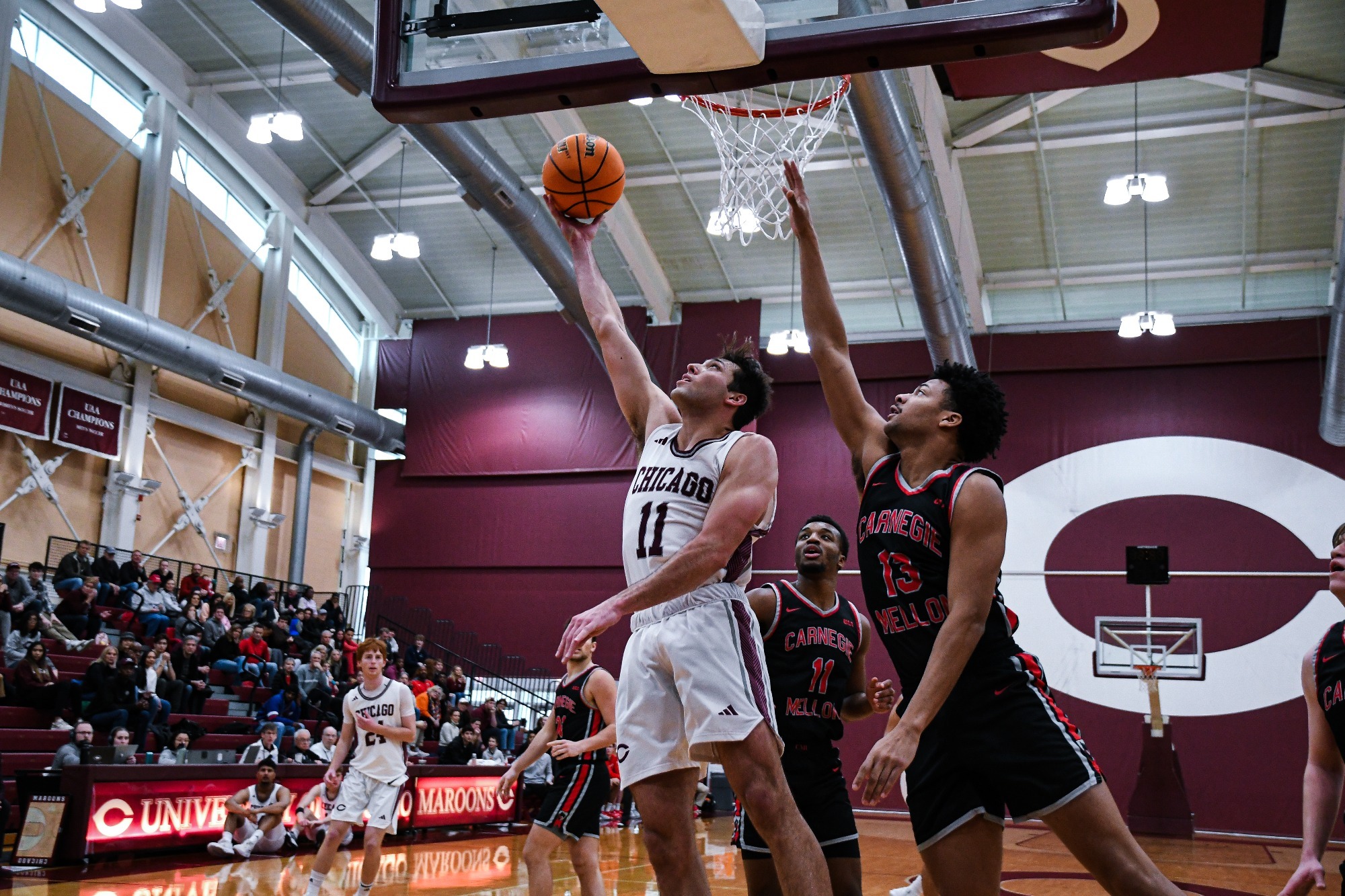 Turnovers Costly In Men's Basketball Loss - University of Chicago