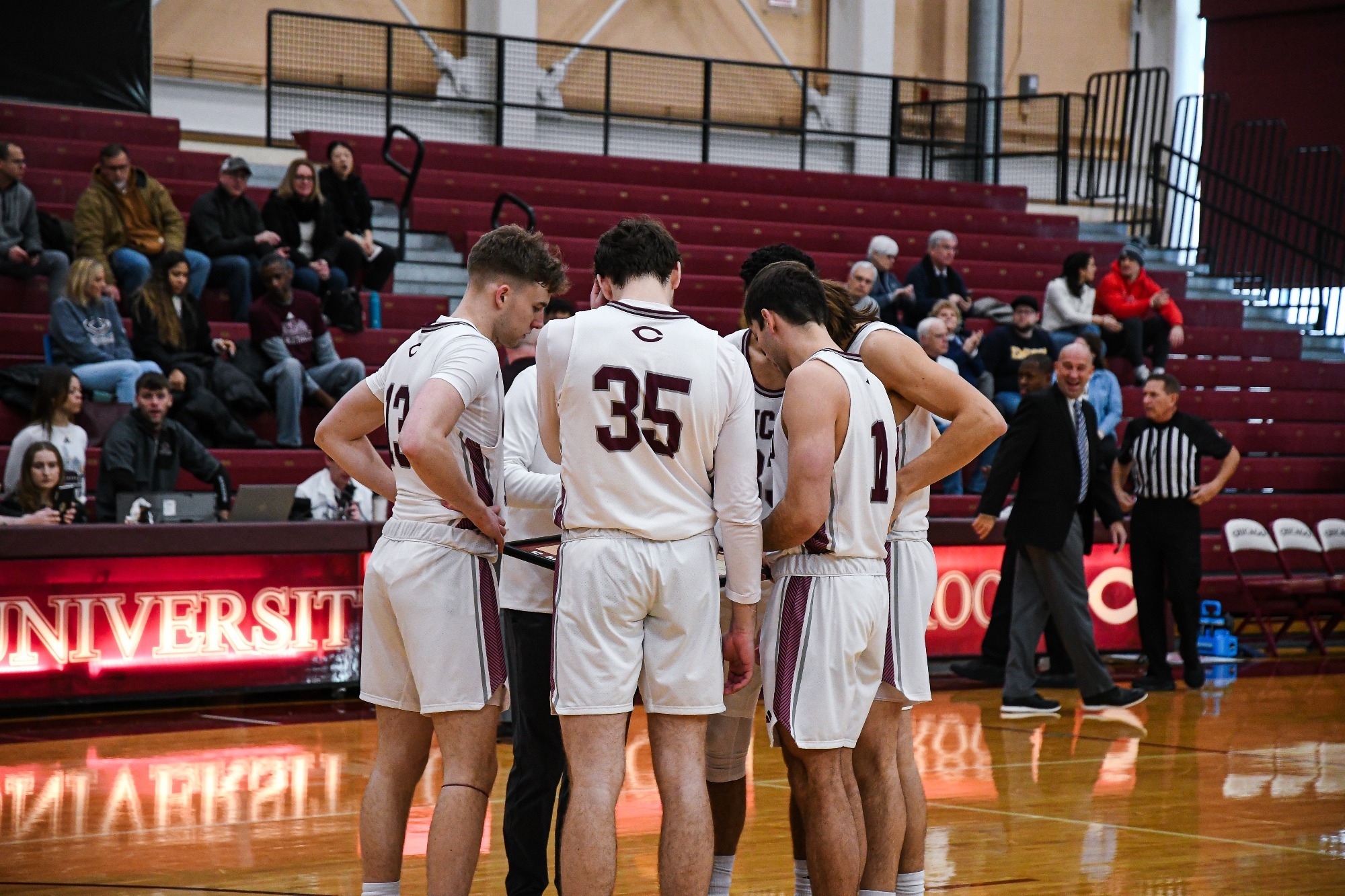 Men's Basketball Wraps Up With Close Loss To (RV) WashU - University of ...