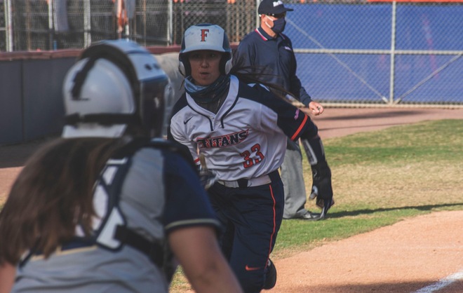 Softball Sweeps Series Over UCR - California State University, Fullerton