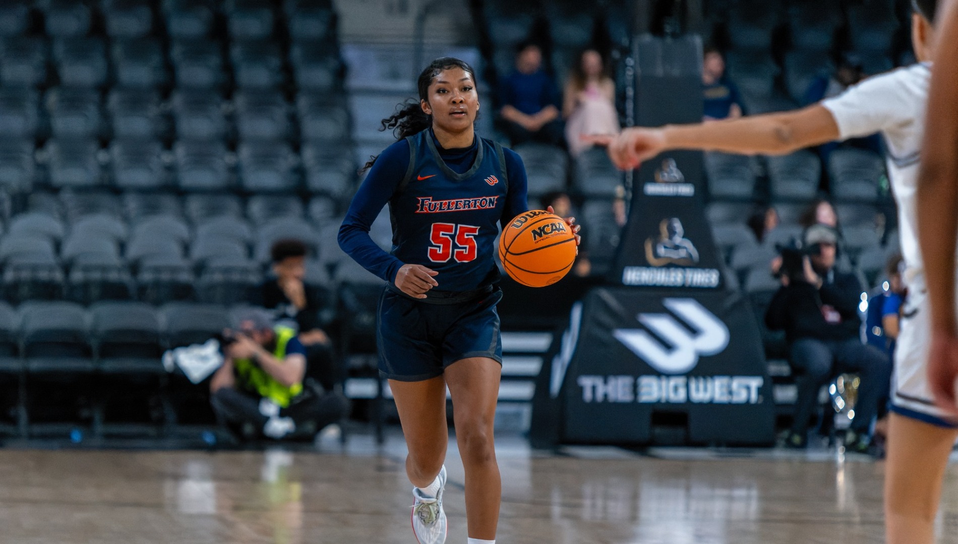 WBB Signs Two For Upcoming Season - California State University, Fullerton