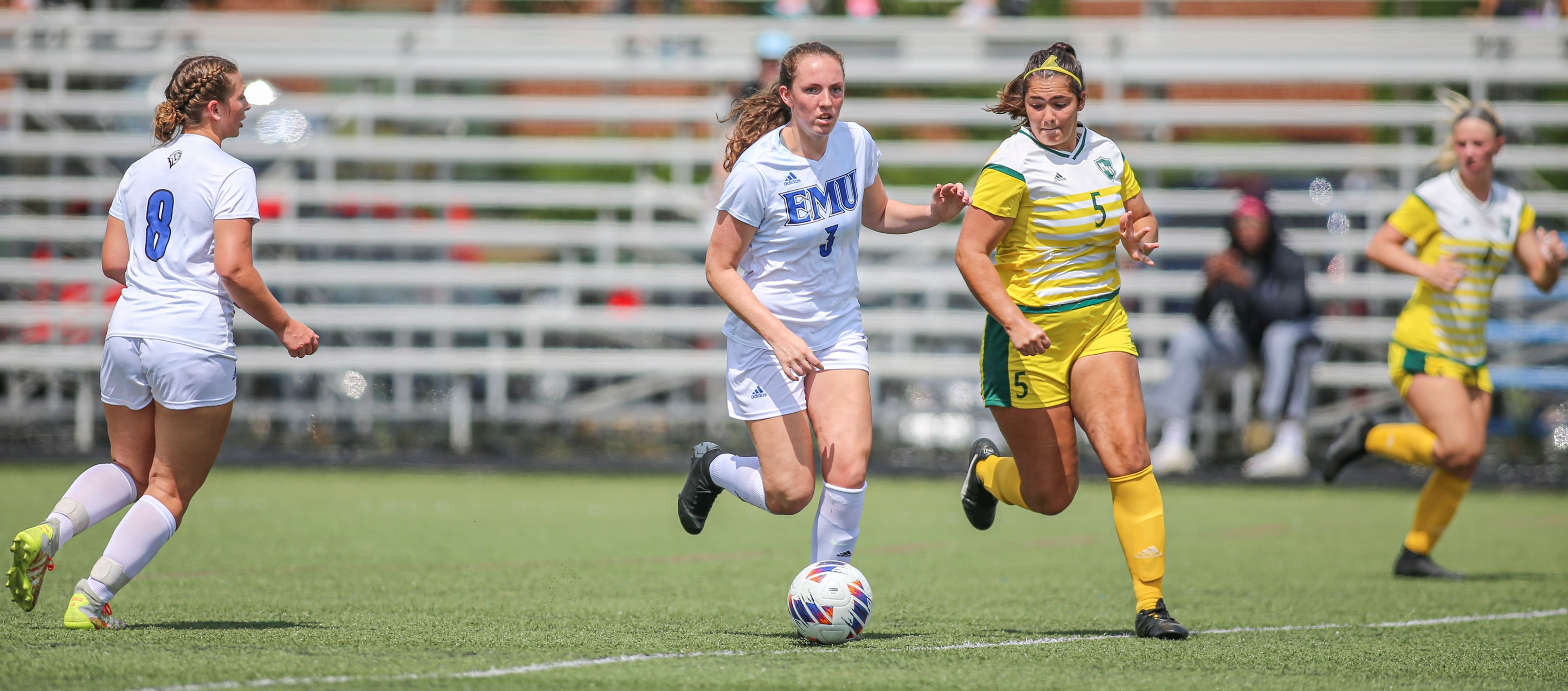 Royals Drop Homecoming Game to Washington and Lee - Eastern Mennonite University