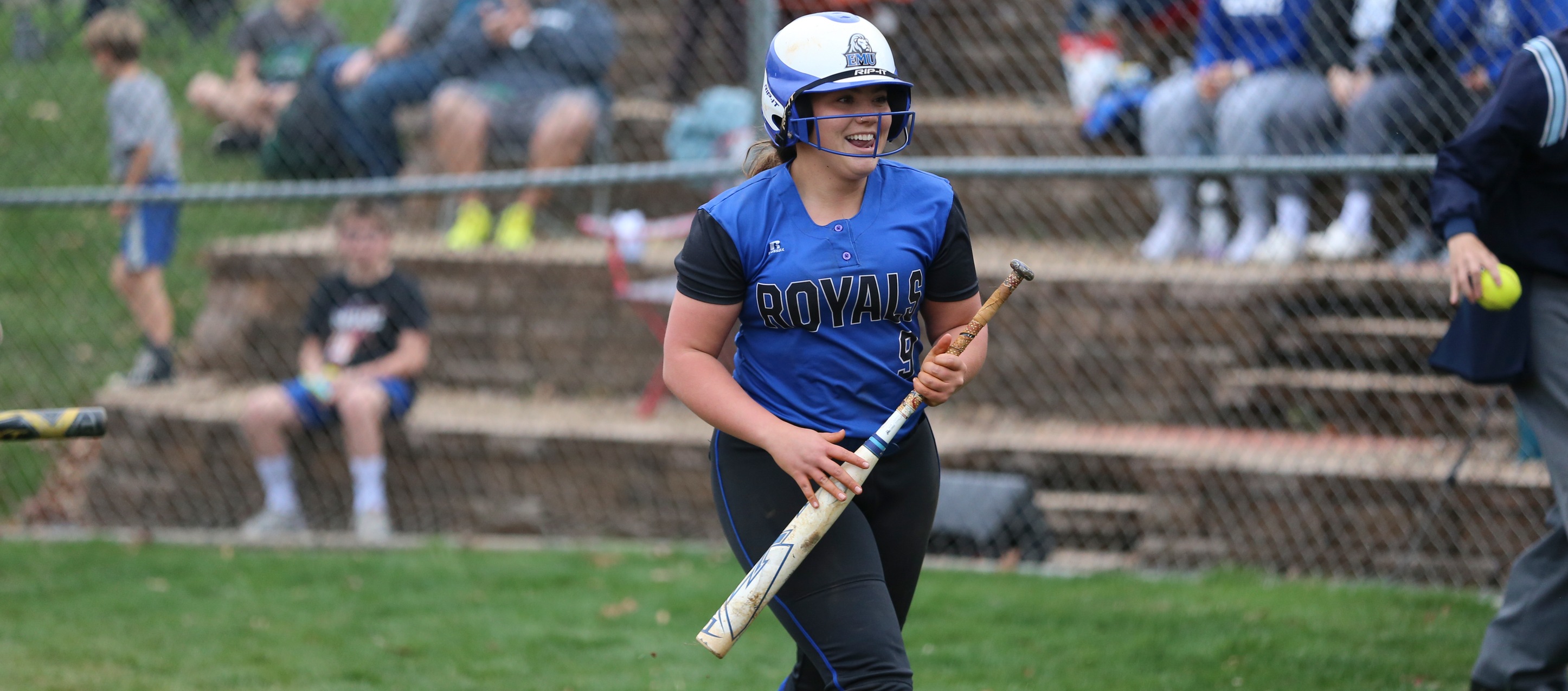 Softball Drops Doubleheader to Roanoke to End 2022 Regular Season ...