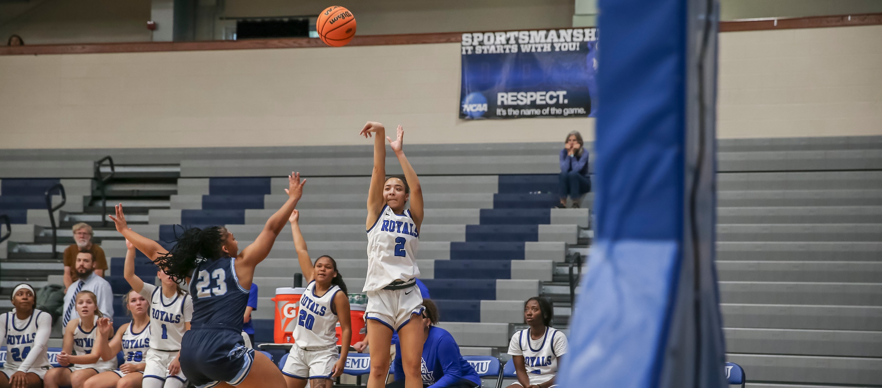 Royals Fall in Regular Season Finale - Eastern Mennonite University