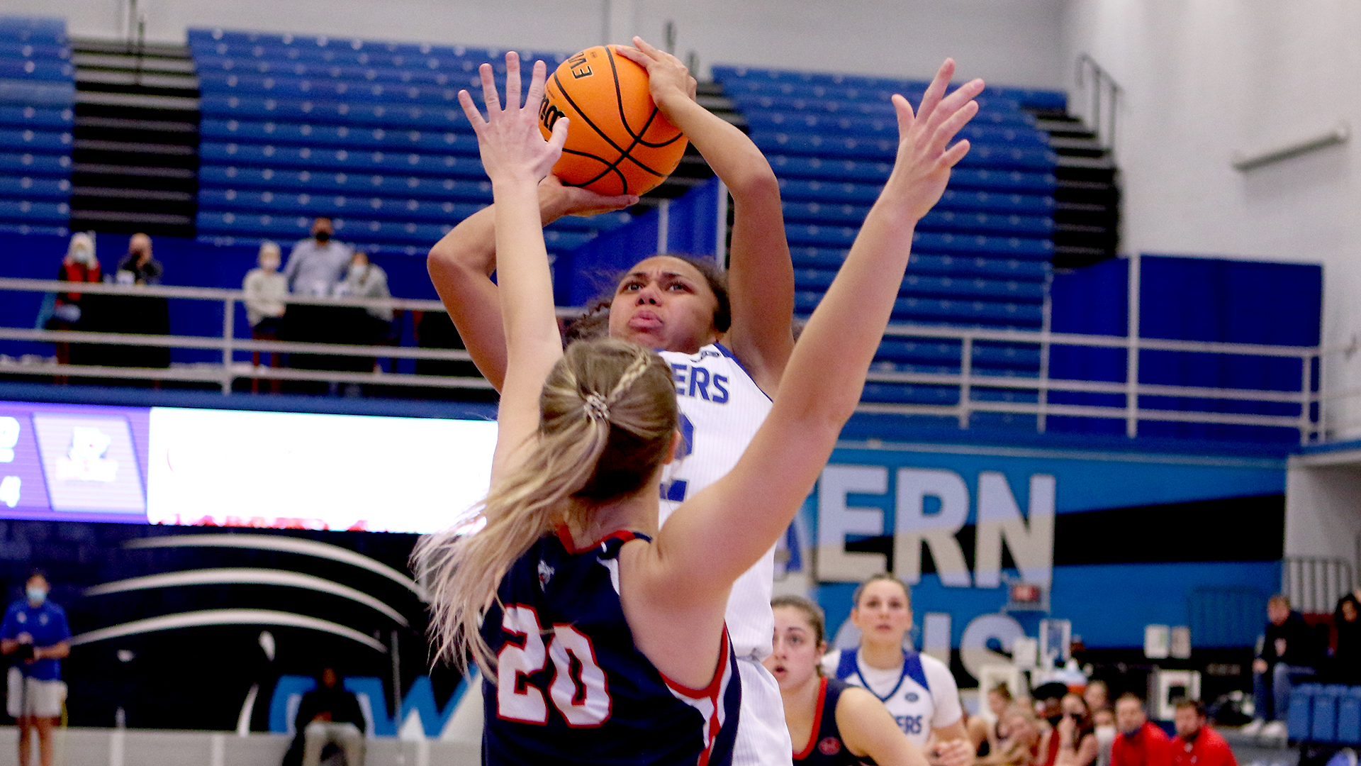 Lariah Washington - Women's Basketball - Eastern Illinois University ...
