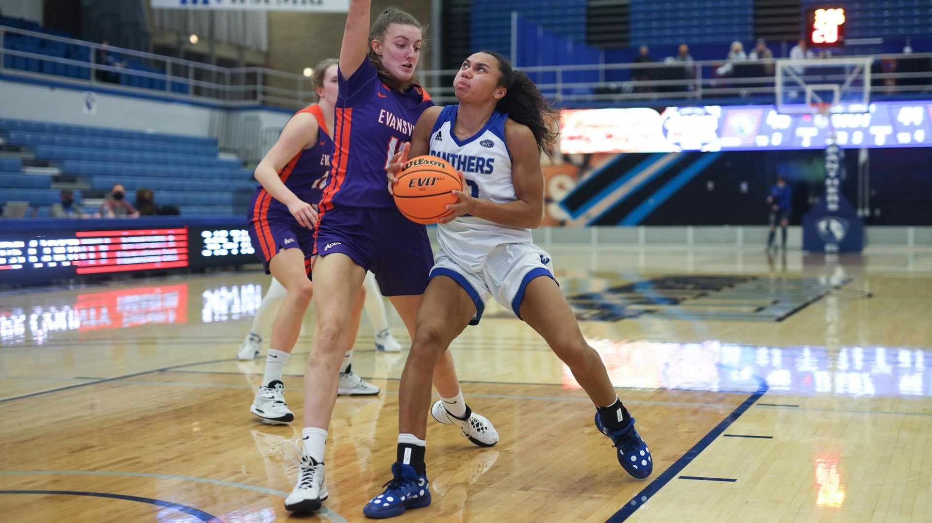 Lariah Washington - Women's Basketball - Eastern Illinois University ...