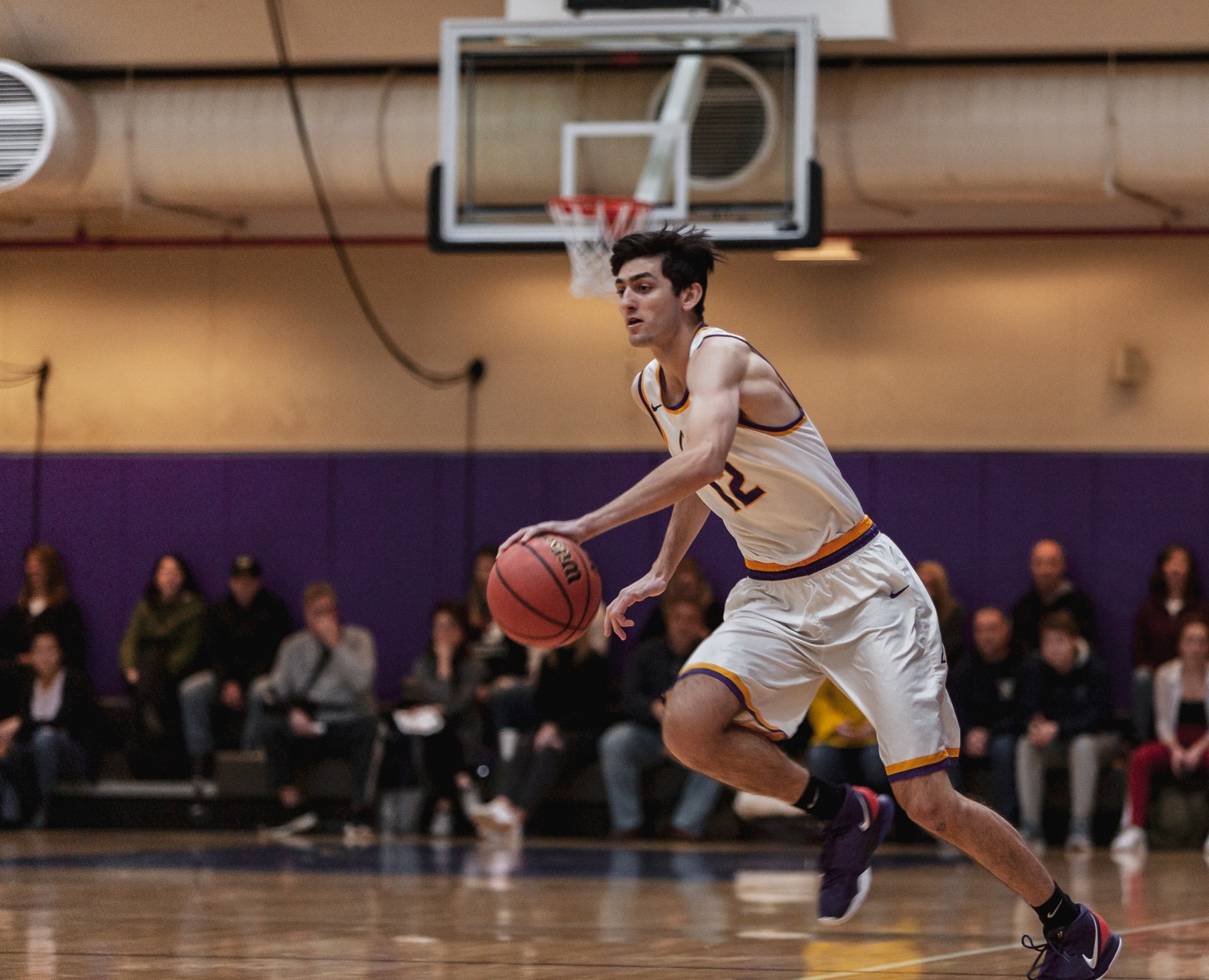 Men's Basketball Sends Down MIT, 86-57 - Emerson College