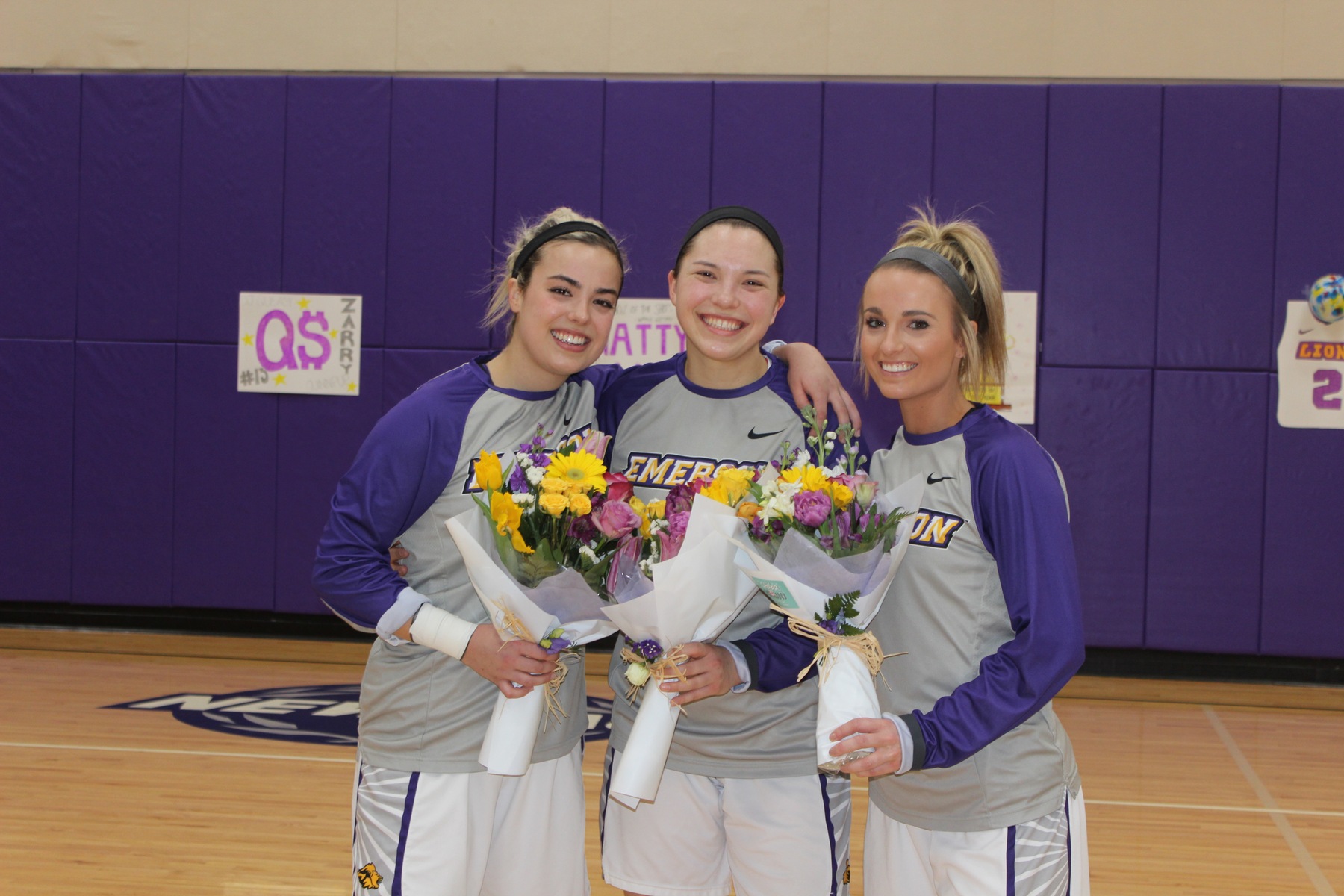Women's Basketball Storms Past Dean On Senior Day - Emerson College