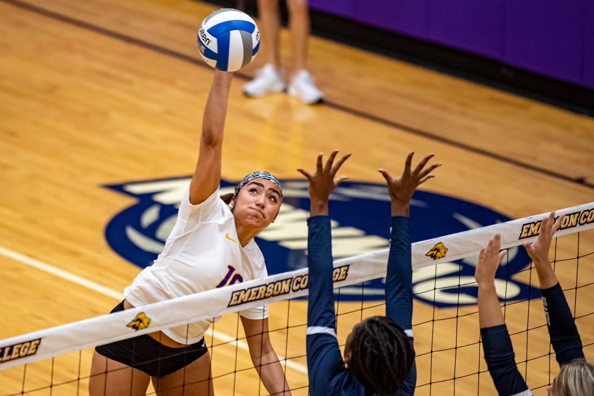Women's Volleyball Downs Johnson and Wales in Straight Sets - Emerson ...