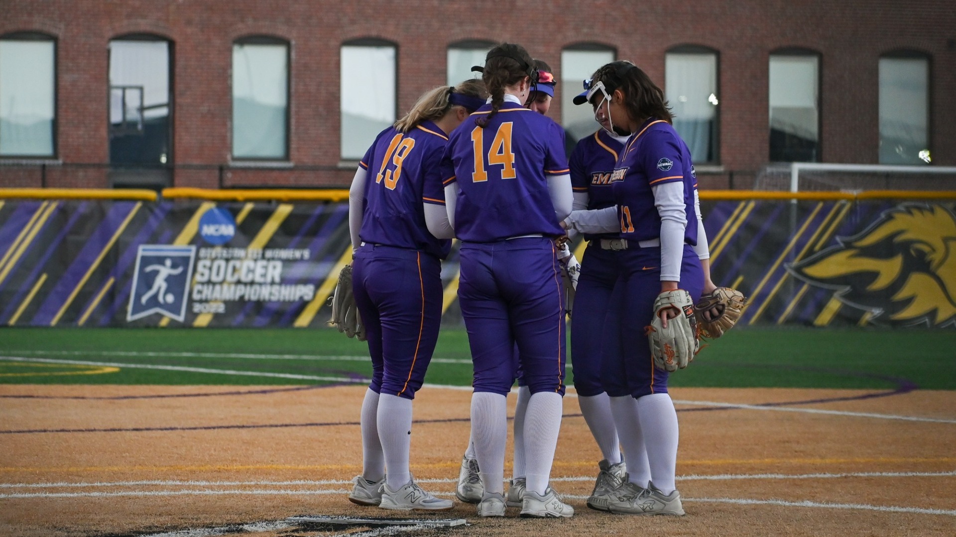 Softball Splits First Two Games Of NEWMAC Tournament - Emerson College
