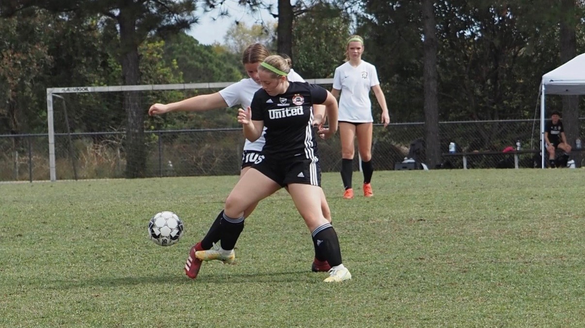 Women's soccer picks up state champion midfielder - Freed-Hardeman ...