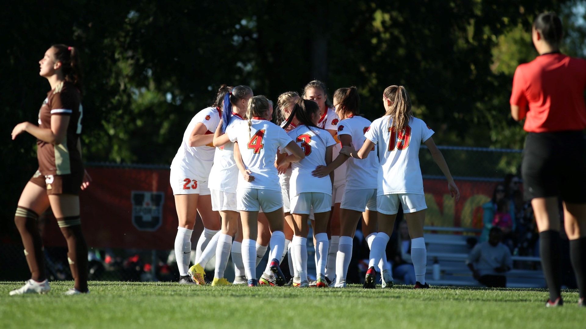 Dinos double up Bisons in home opener - University of Calgary Athletics