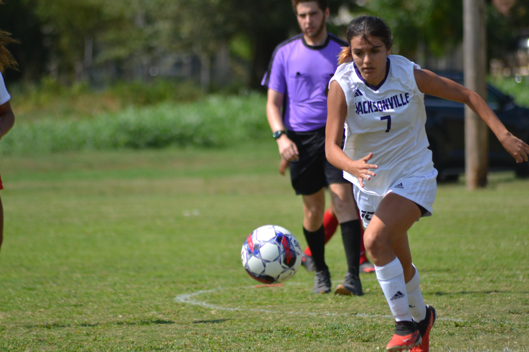 WOMEN'S SOCCER WINS CONFERENCE OPENER - Jacksonville College
