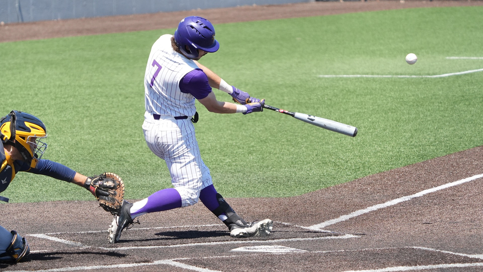Baseball sweeps Avila in doubleheader - Kansas Wesleyan University