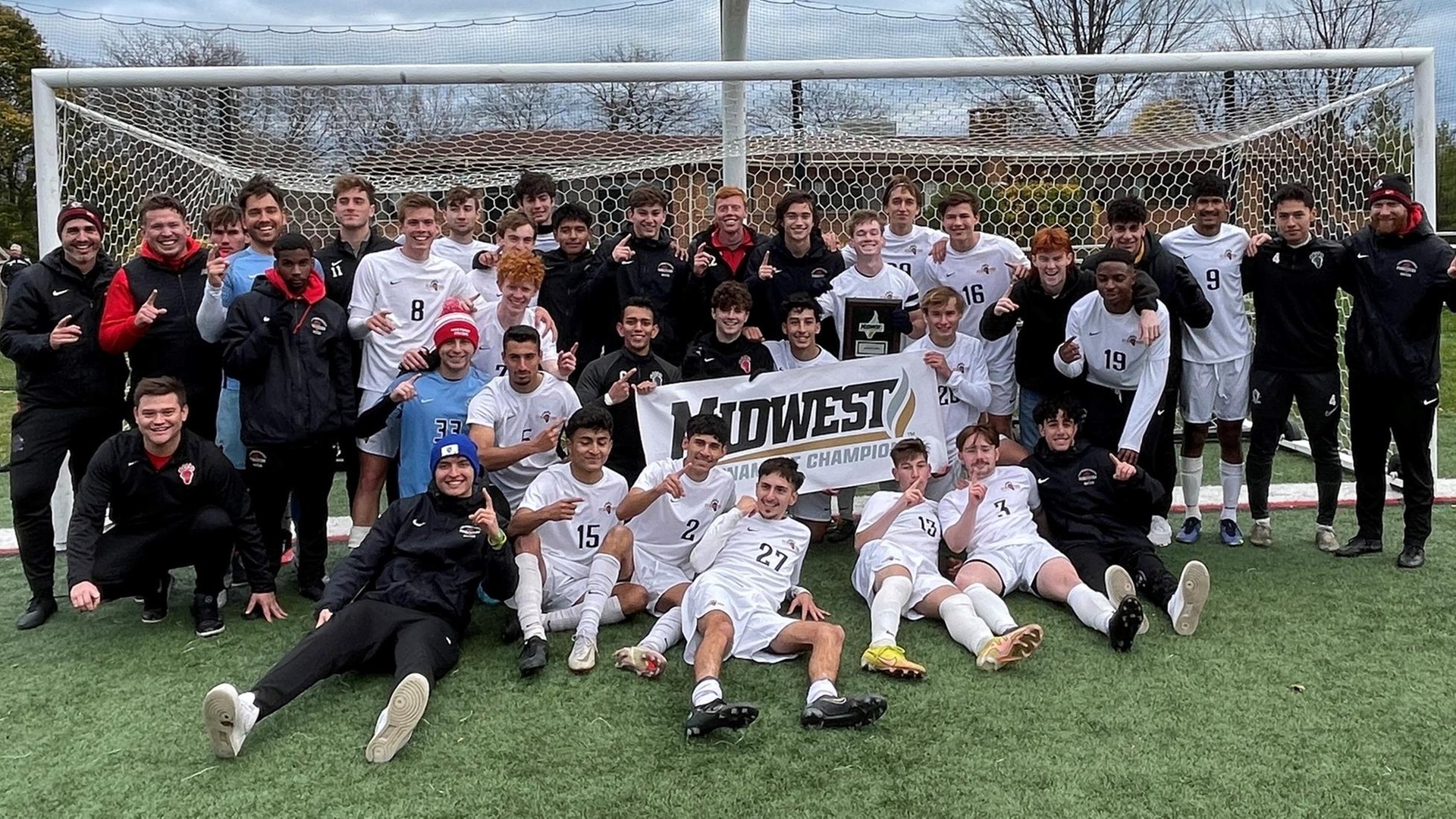 More Last-Minute Heroics as Foresters Win MWC Tournament - Lake Forest ...