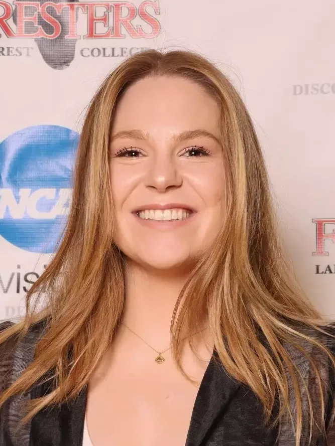 Melanie Hughes - Head Coach - Women's Volleyball Coaches - Lake Forest ...