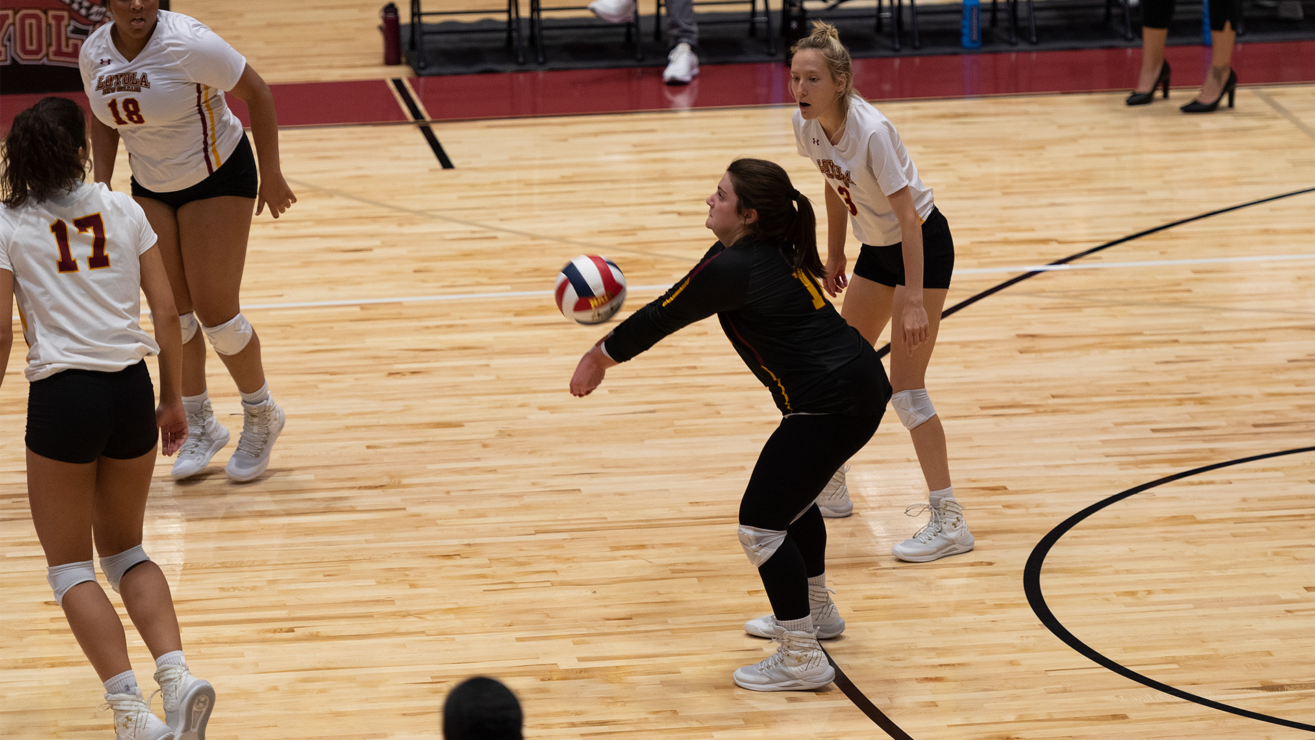 Volleyball wins fifth consecutive SSAC match - Loyola University New ...