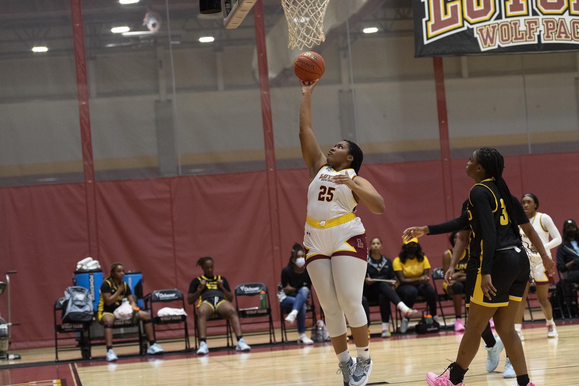 Jada Farrell - 2023-24 - Women's Basketball - Loyola University New Orleans