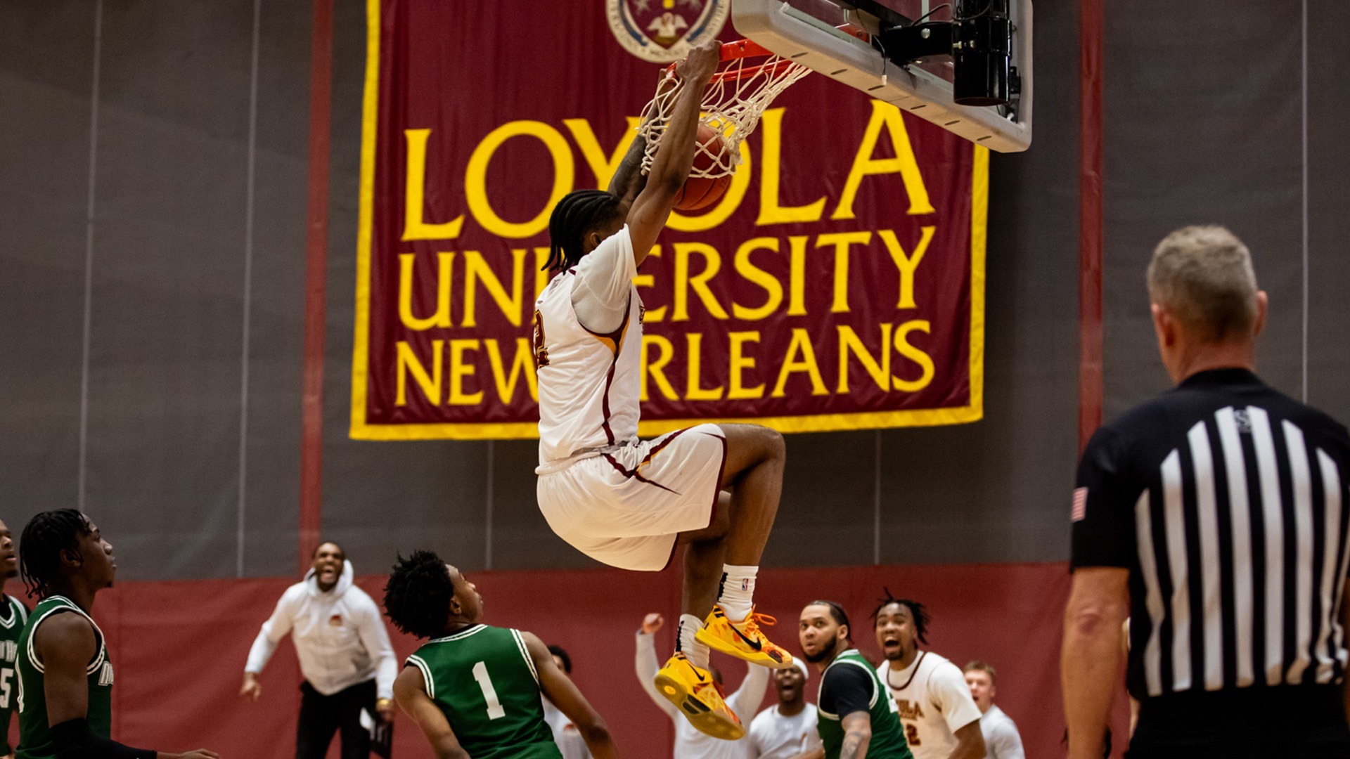 Wolf Pack takes down No. 19 Mobile - Loyola University New Orleans
