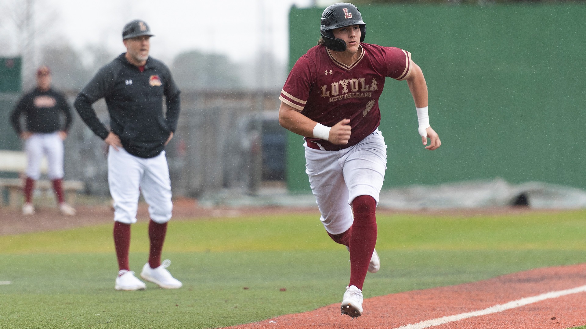 Baseball wins 10th straight Tuesday - Loyola University New Orleans