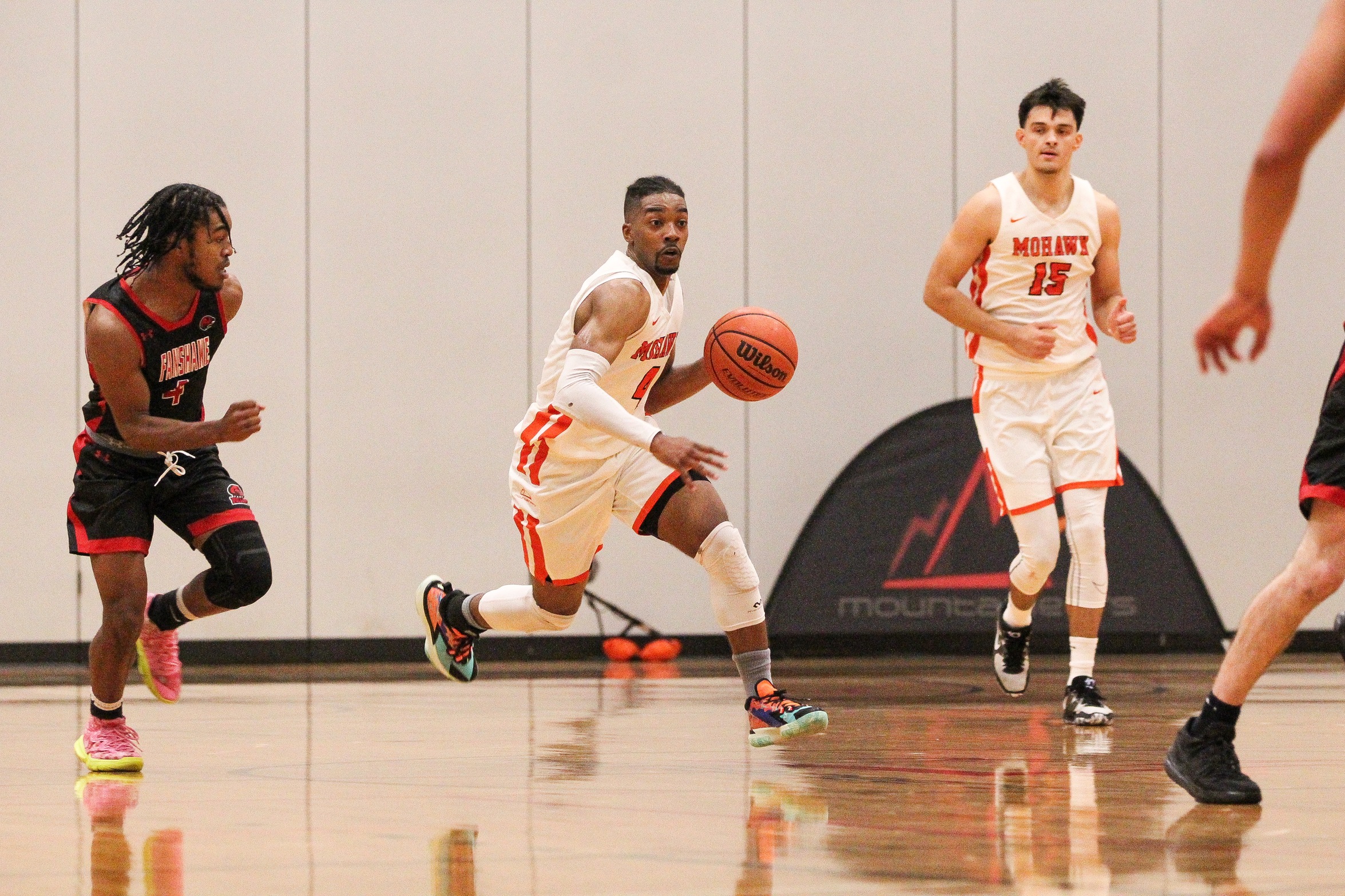 Mountaineers take down defending national champion Hawks - Mohawk College