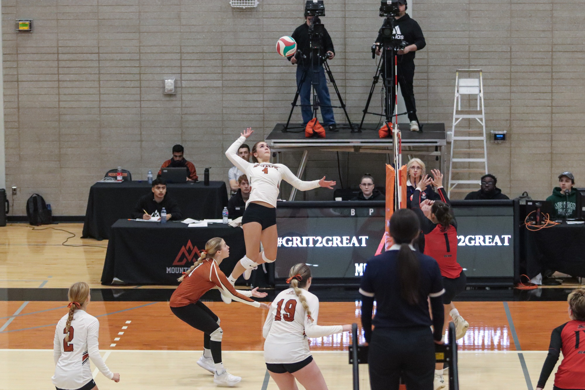 Mountaineers soar past Falcons in three sets - Mohawk College