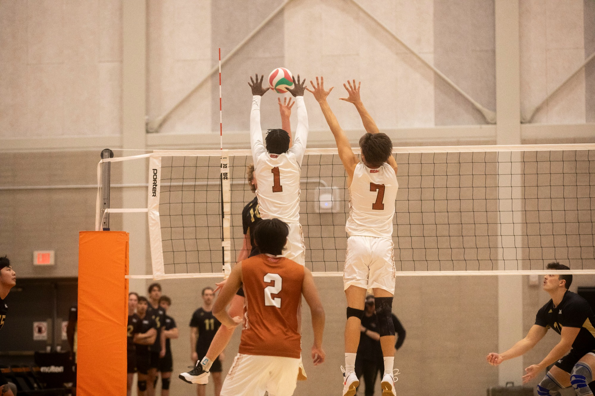 Mountaineers battle tough versus No. 7 Condors - Mohawk College