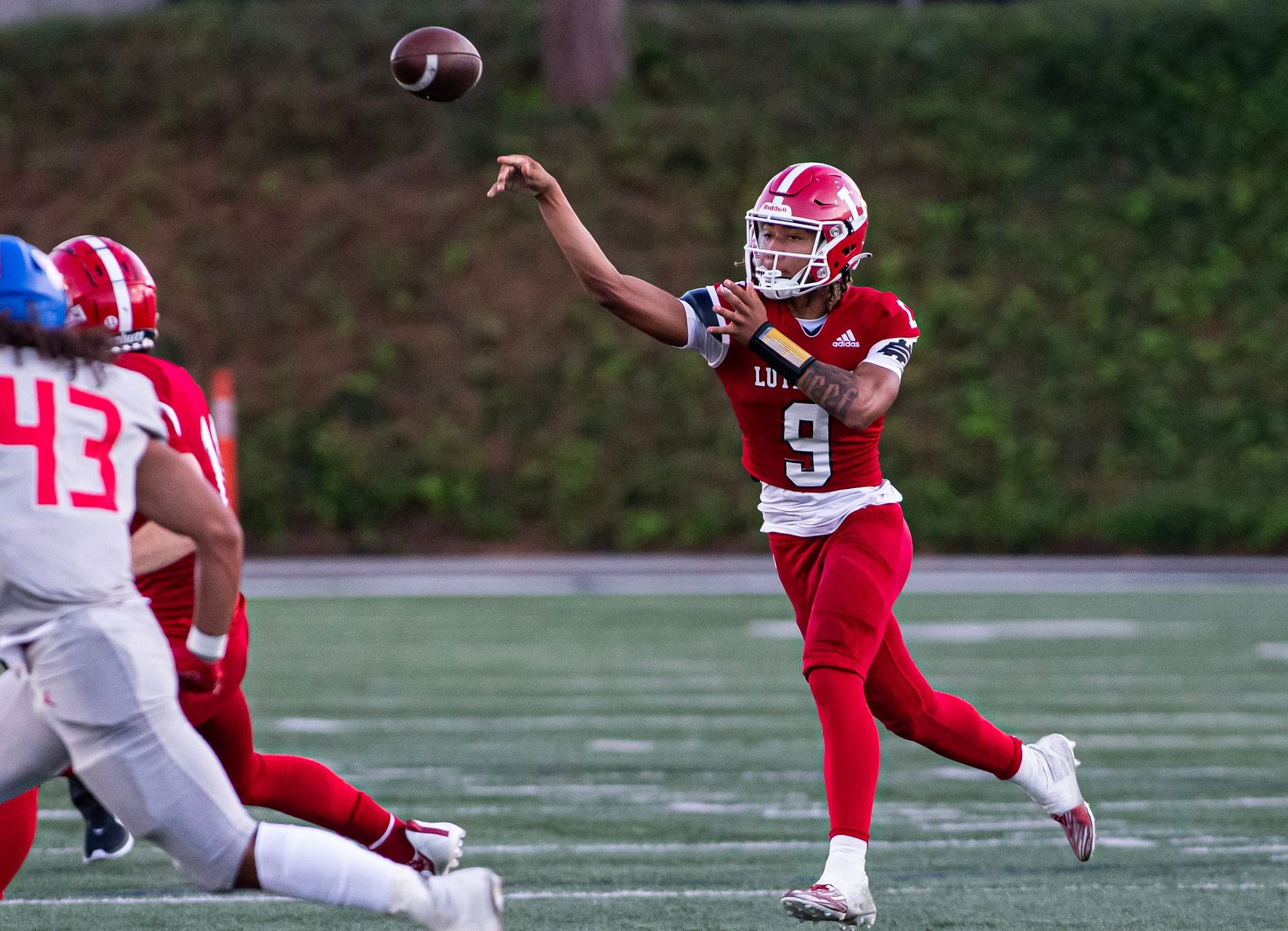 Aaron Ia '25 - Football Profile - Orange Lutheran High School
