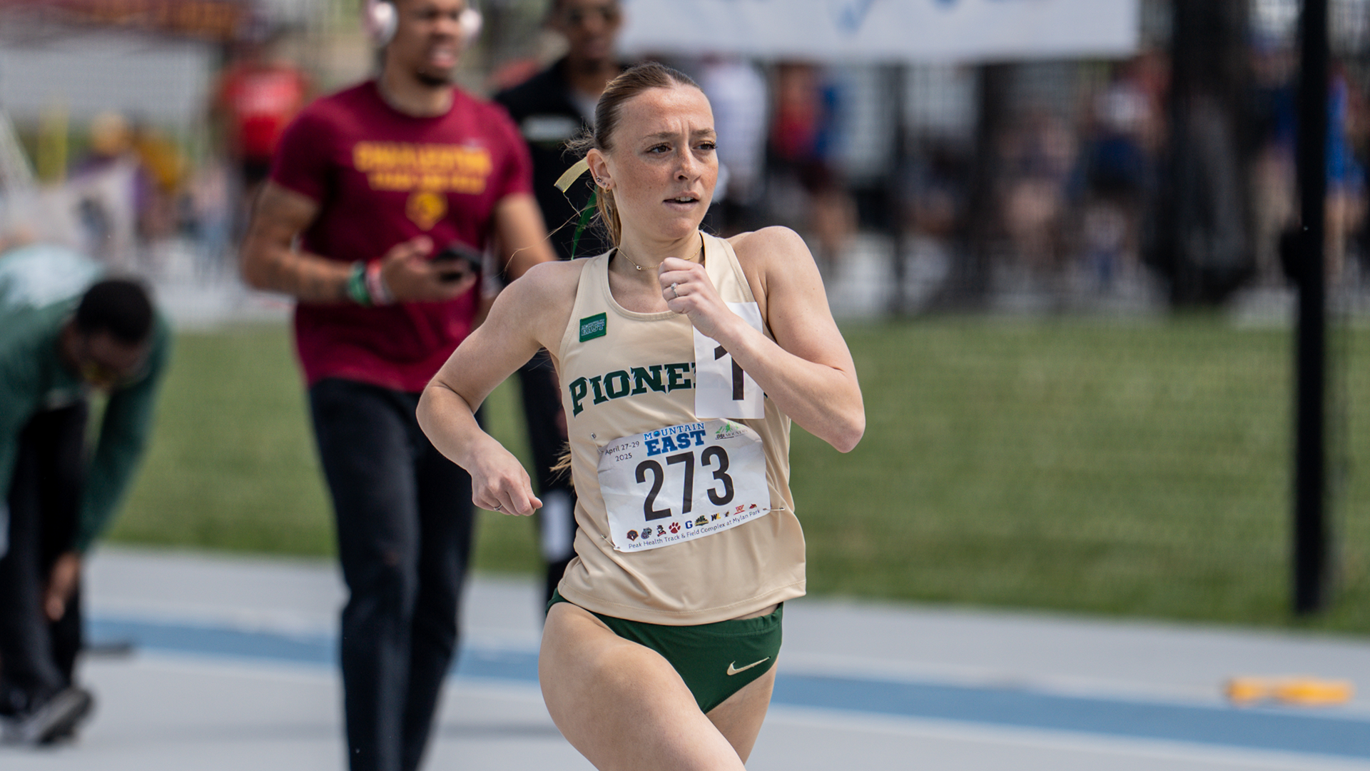 Roemer, Sutherland Set School Records on Friday - Point Park University