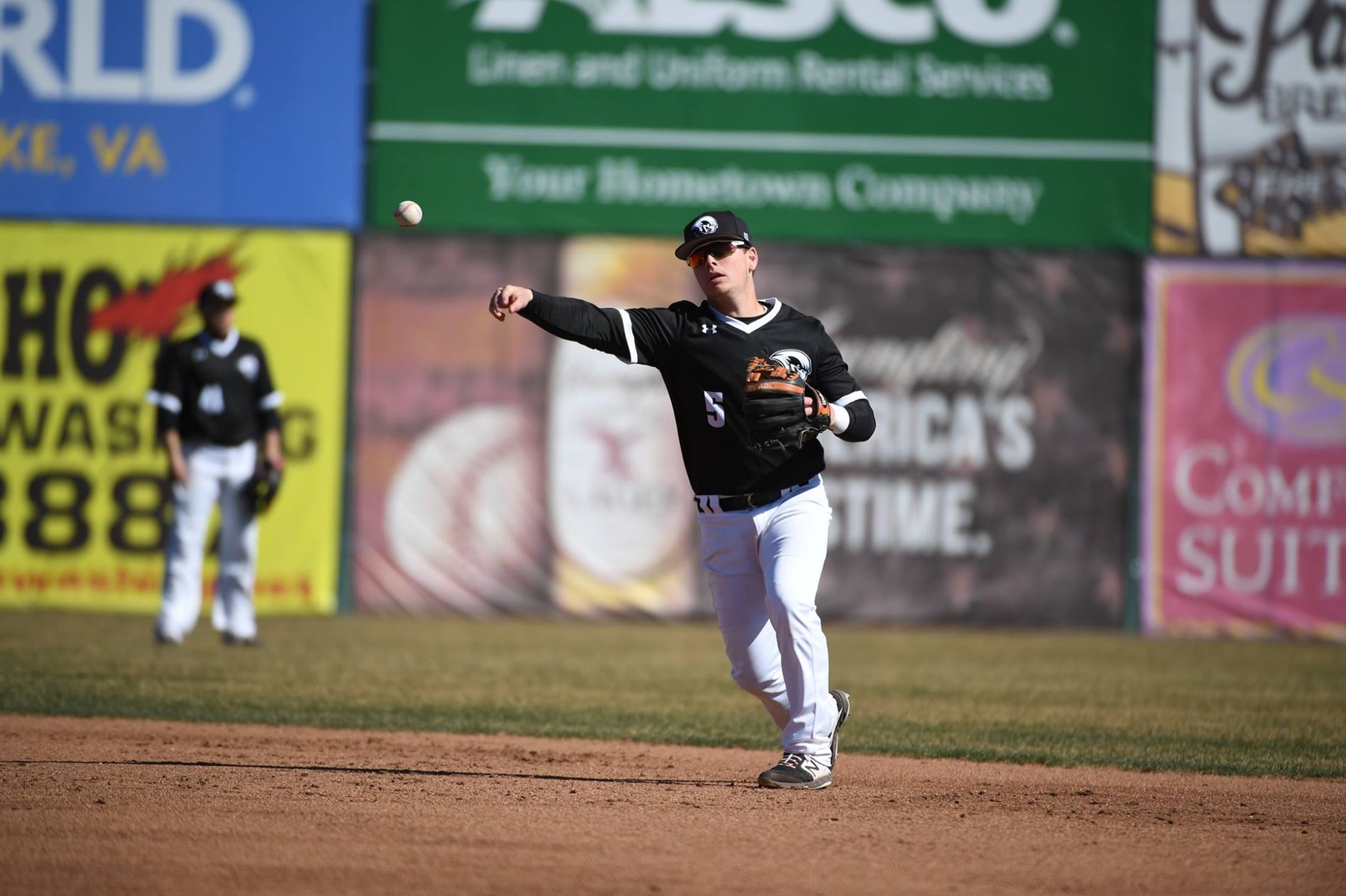 RC Earns a Pair of Walk-Off Wins Over Lynchburg - Roanoke College