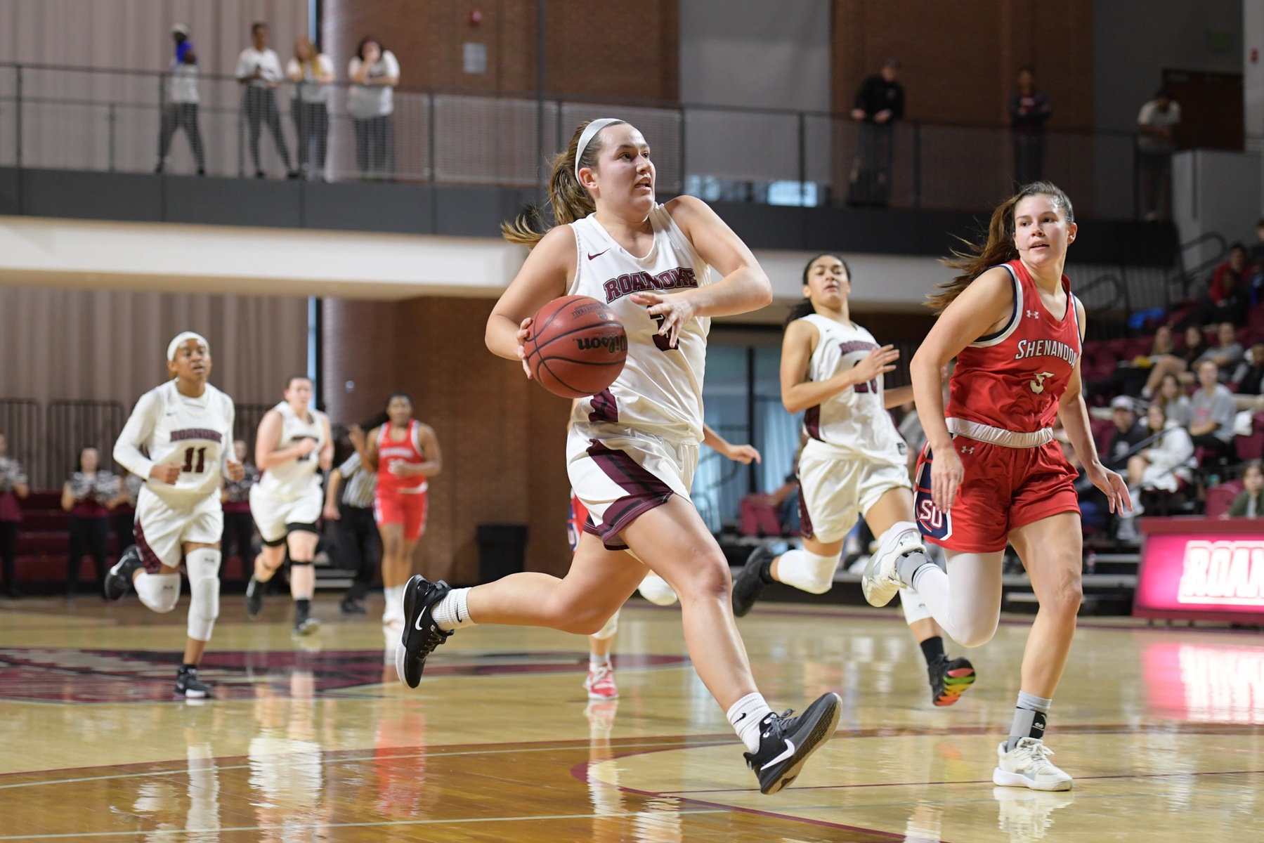 Roanoke Women Return To Win Column Against Lynchburg - Roanoke College