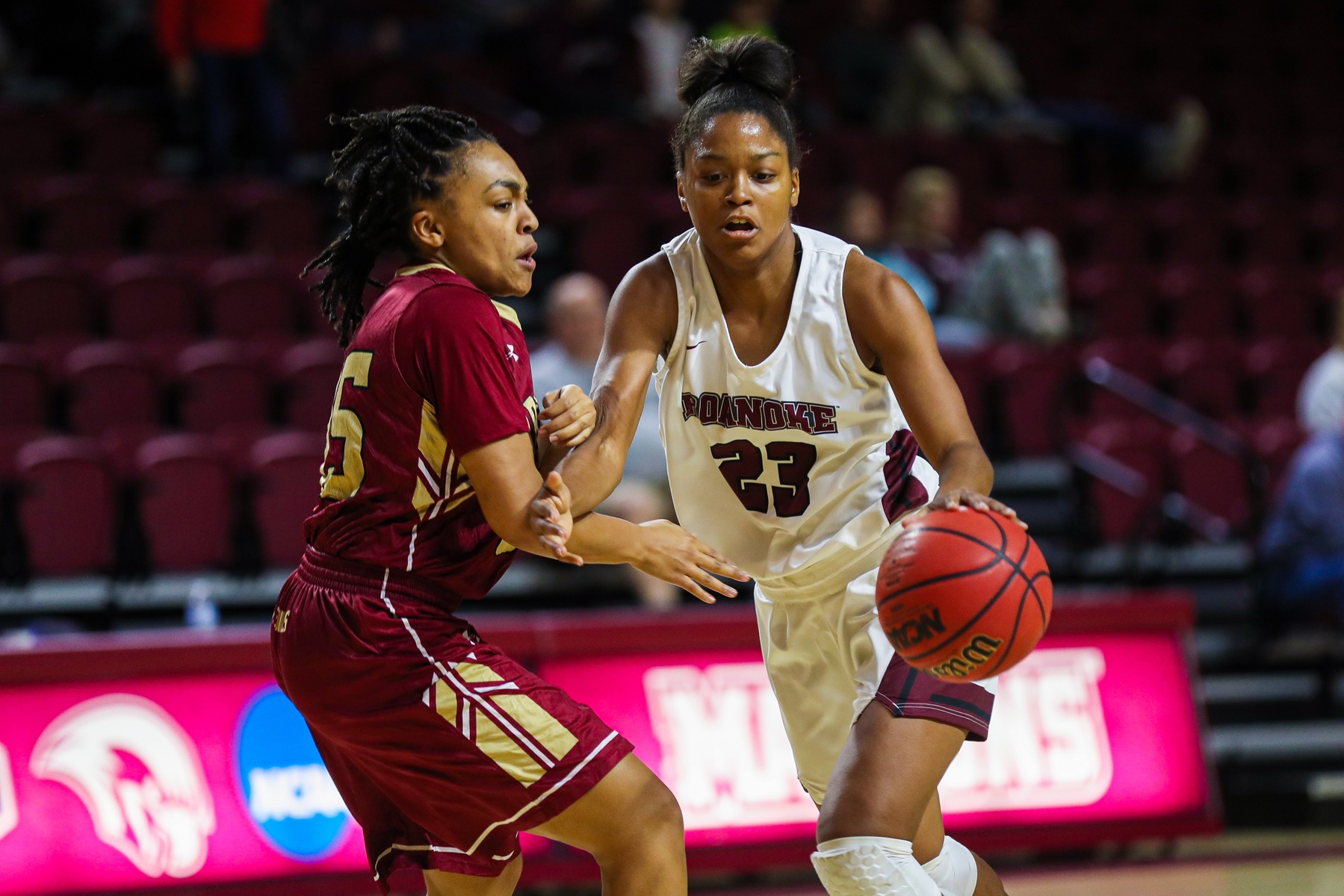 14 Maroons Score In Resounding Win - Roanoke College