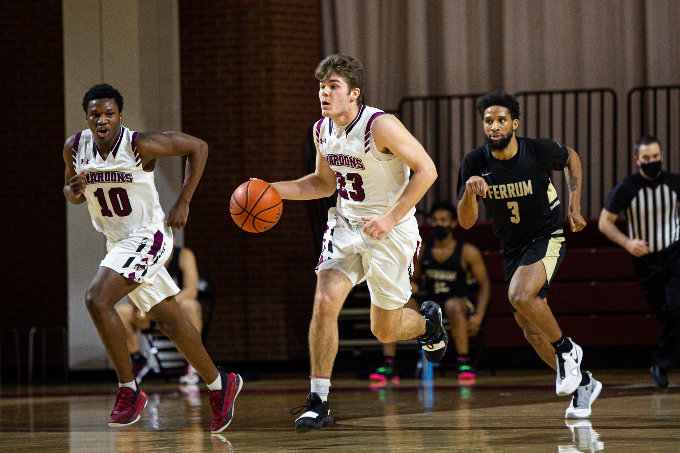 Late Score Lifts Maroons - Roanoke College