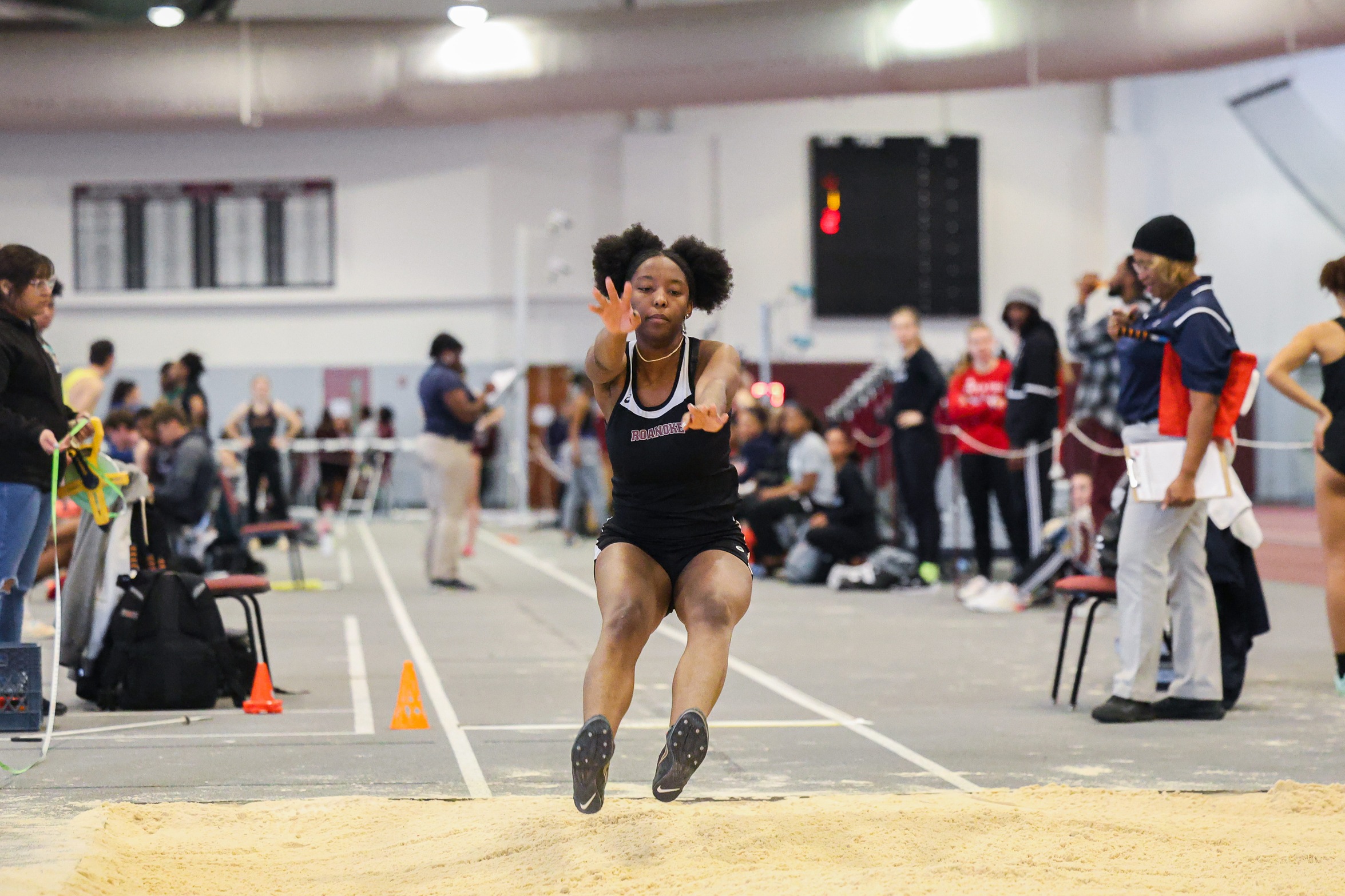 Maroon Women Take 1st in Joe LaRocco Invite - Roanoke College