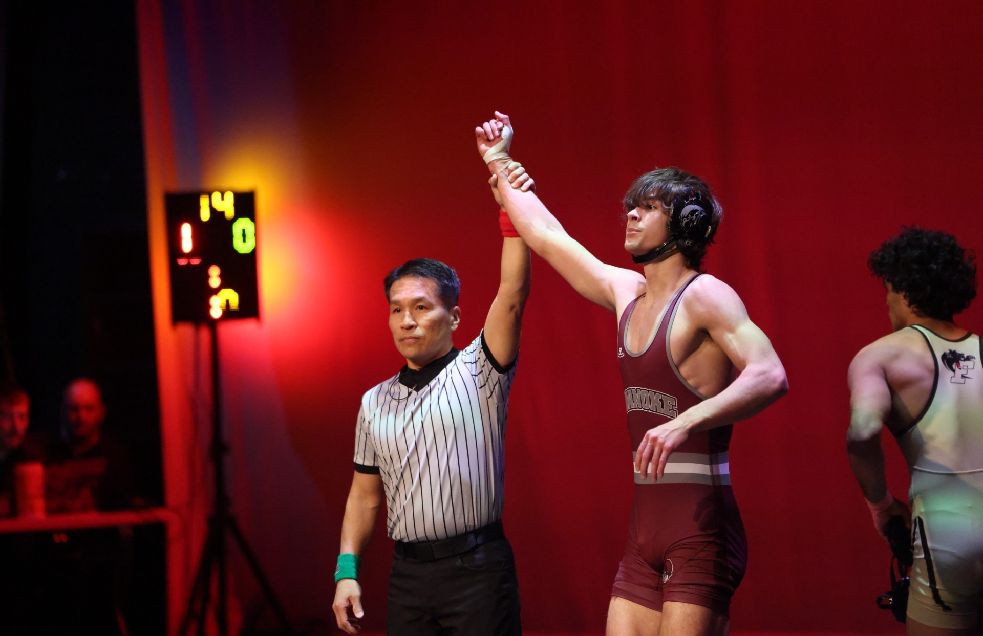 Roanoke wrestling splits with ranked opponents in NJ - Roanoke College