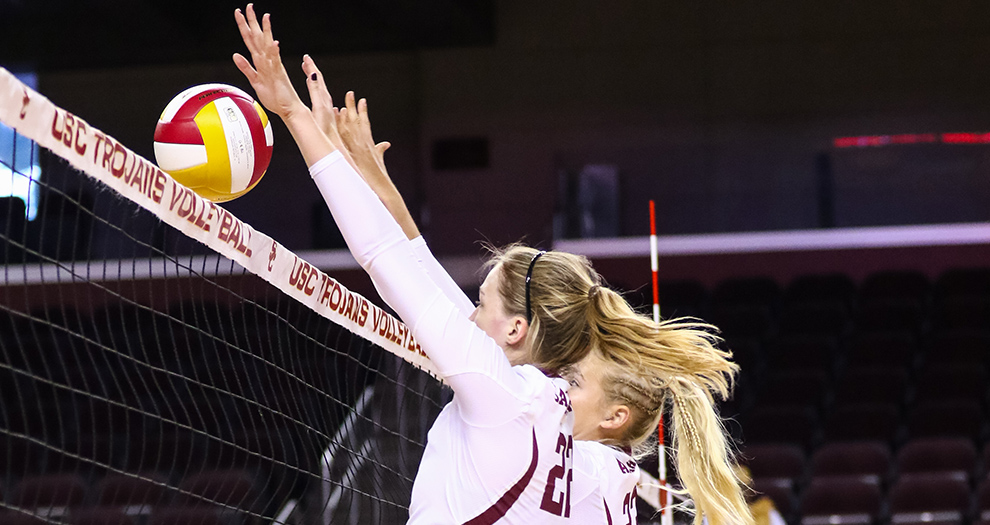 No. 17 Volleyball Falls to UC Davis - Santa Clara University